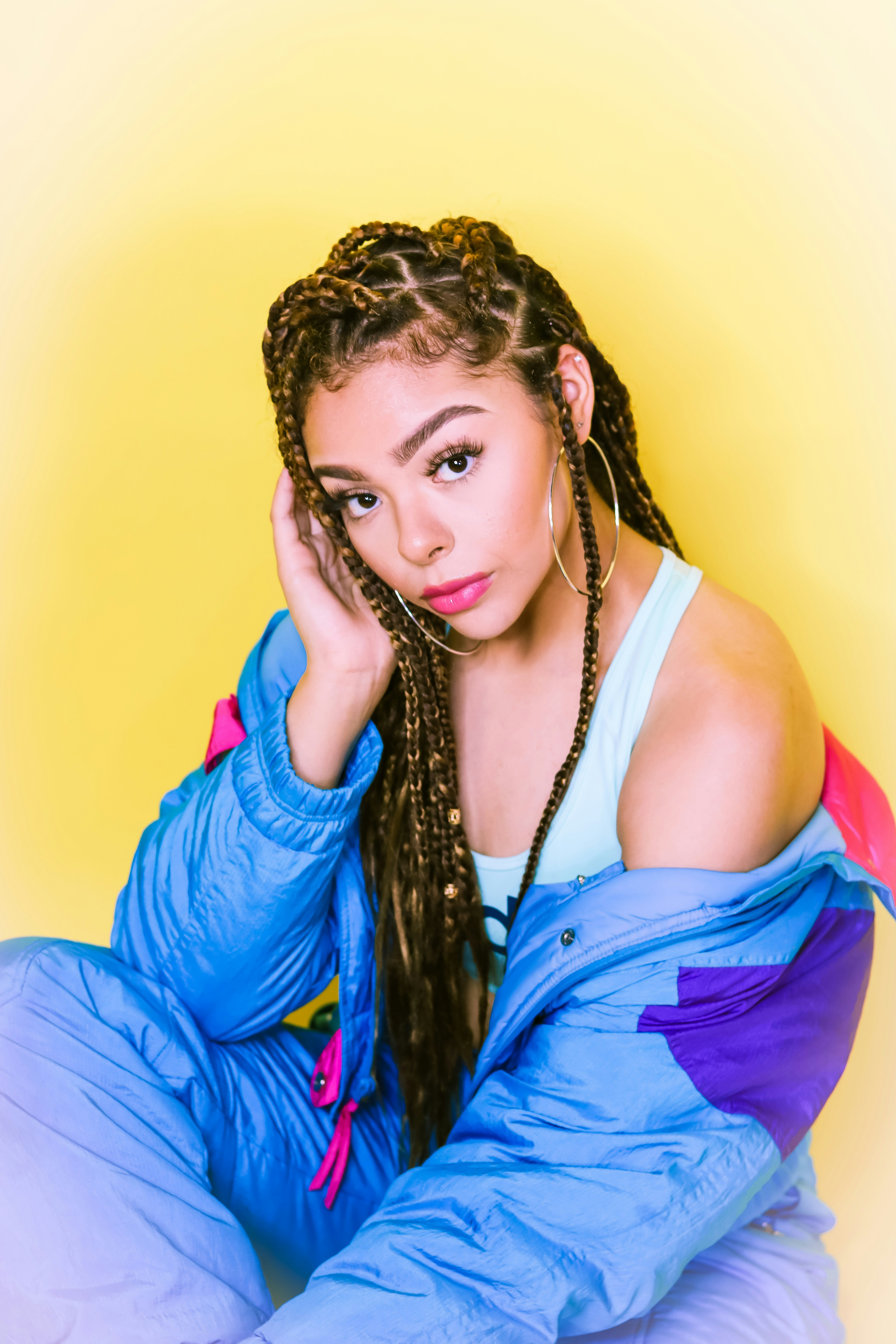 Woman blue jacket photo – Free Apparel Image on Unsplash