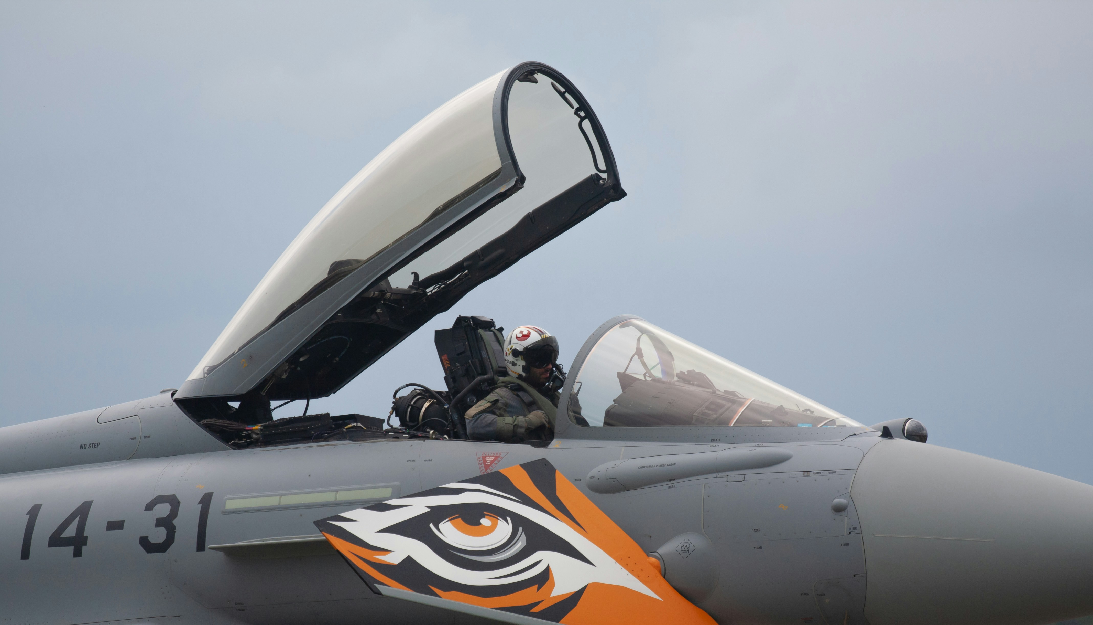 Volkel Base Aérienne Photos | Télécharger des images gratuites sur Unsplash