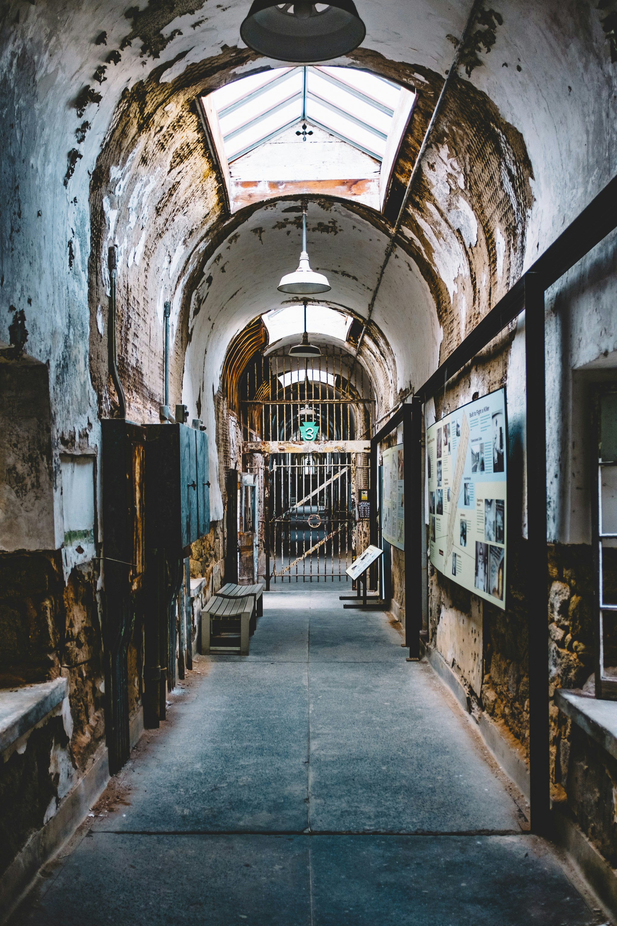 Prison Cell Pictures | Download Free Images on Unsplash