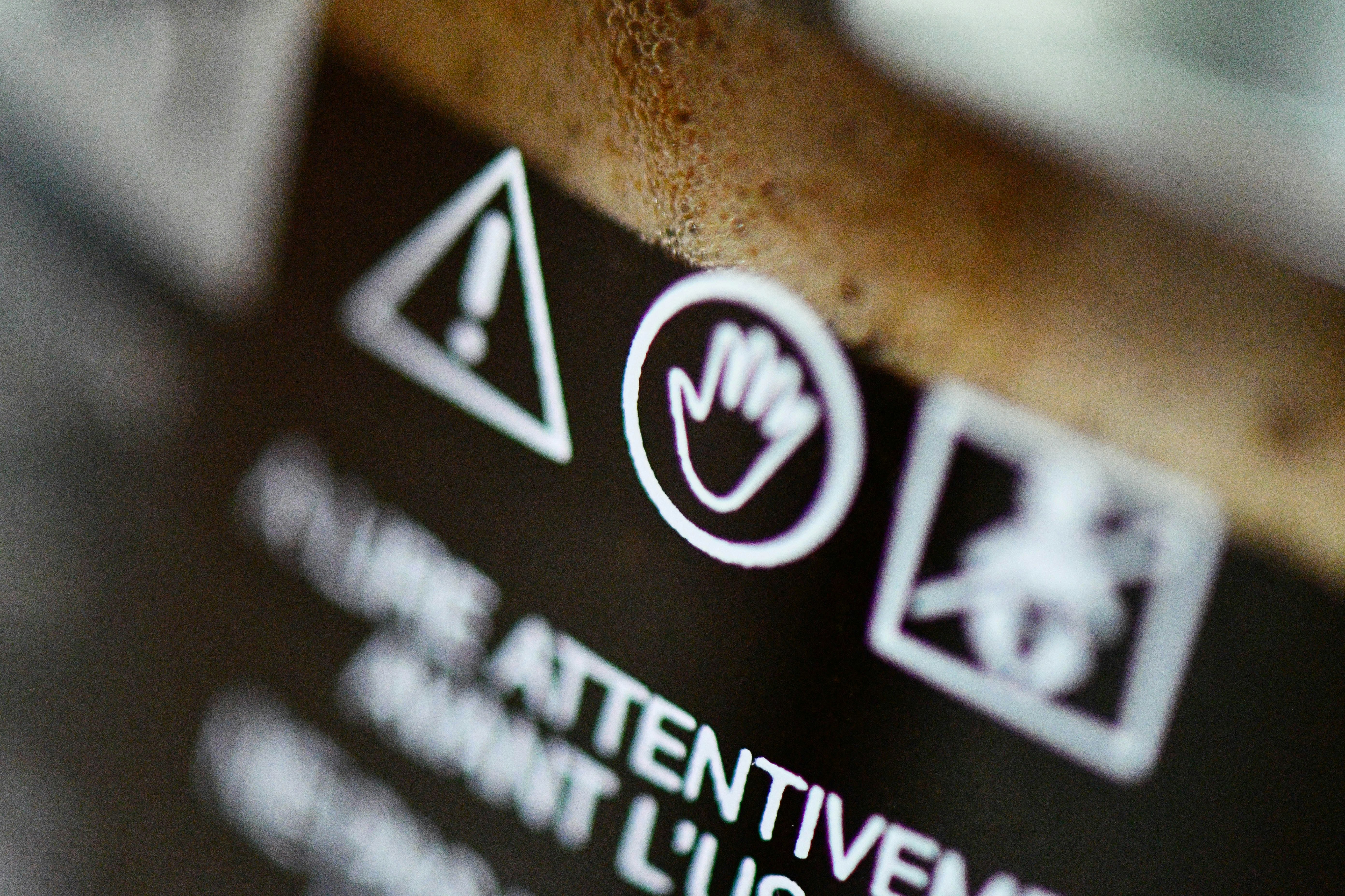 A close up of a sign on a wall photo – Free Text Image on Unsplash