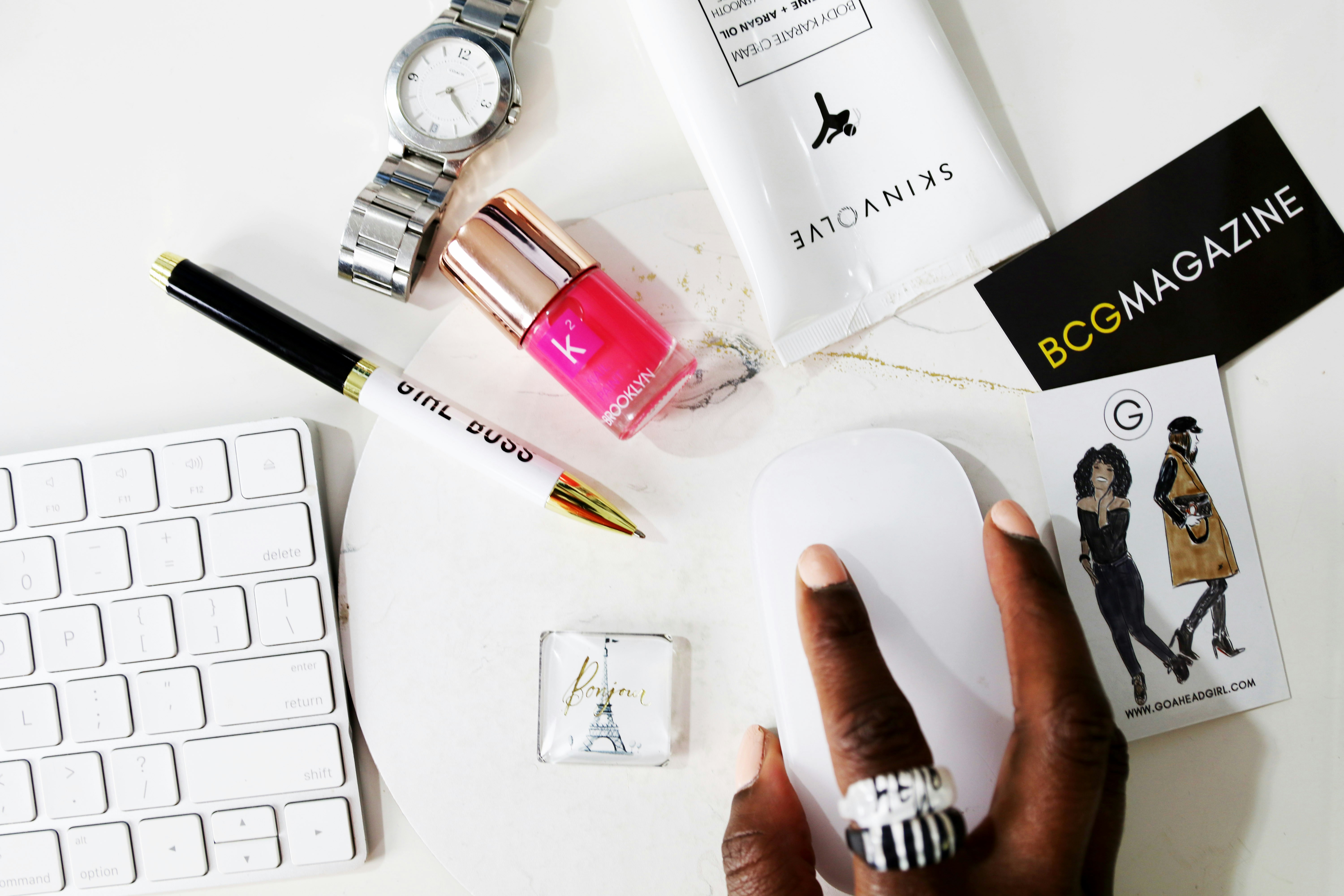 At Work | 5 best free work, office, desk and blog photos on Unsplash