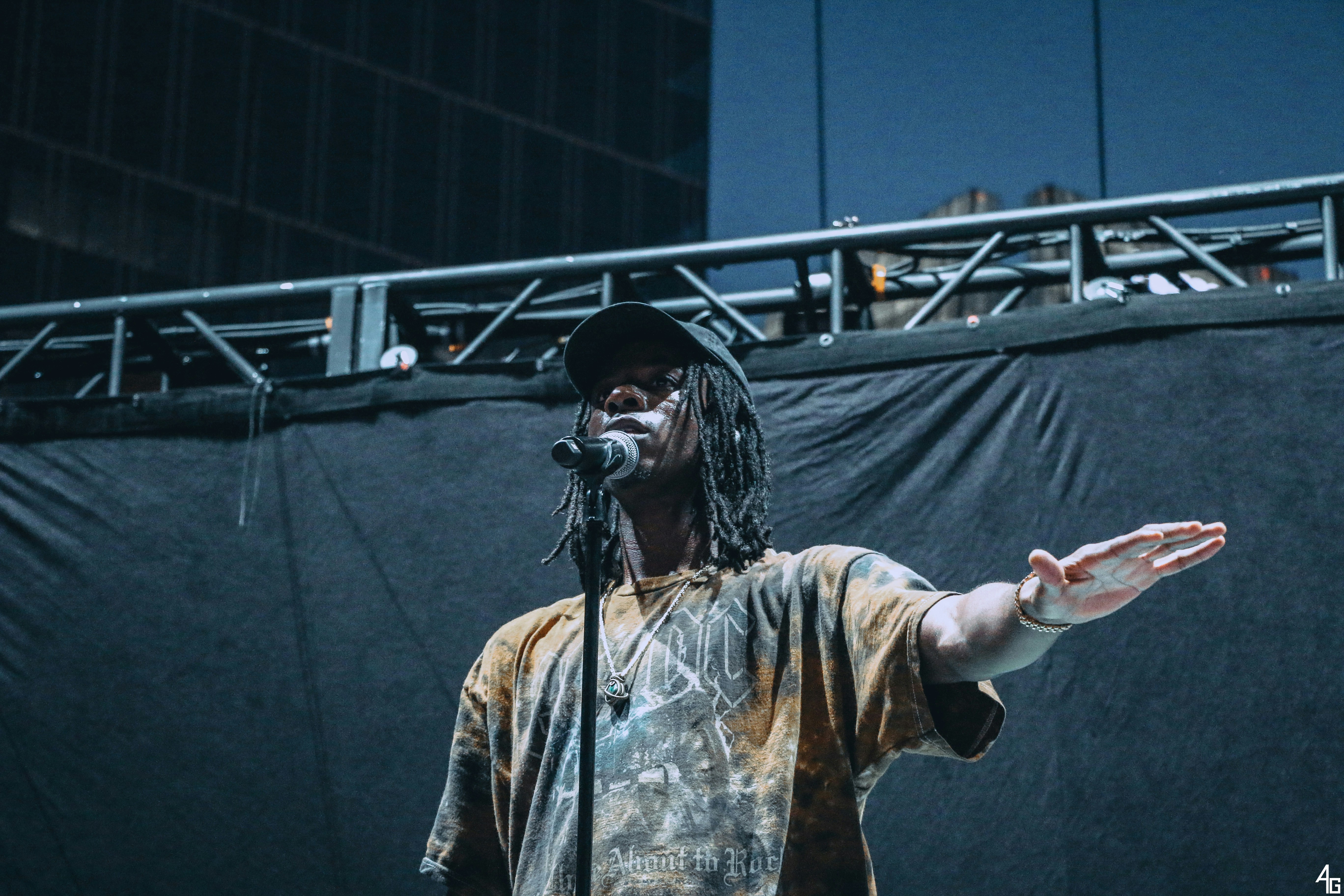 Mic Drop Pictures | Download Free Images on Unsplash