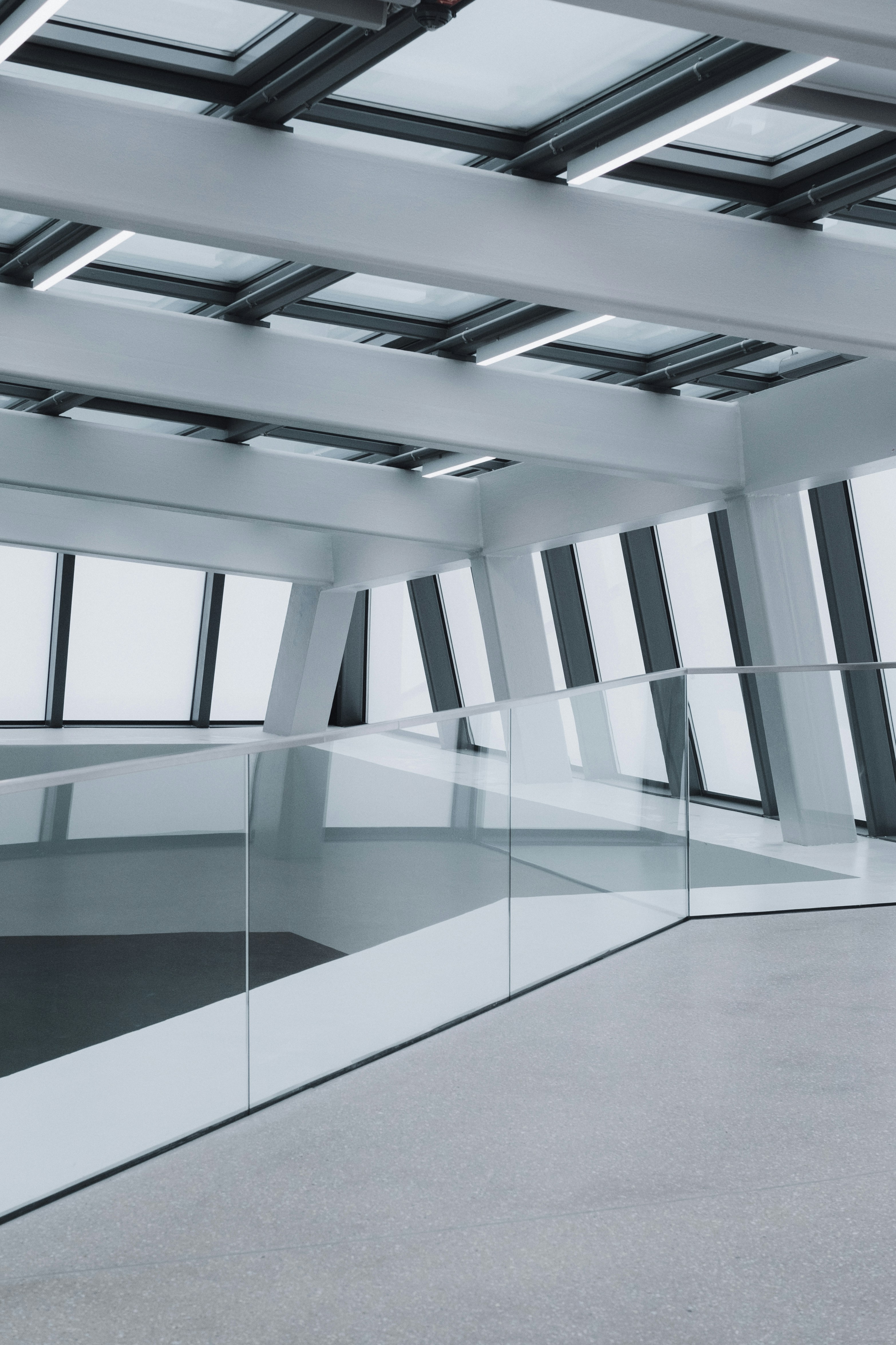 Building structure clear fence photo – Free Grey Image on Unsplash