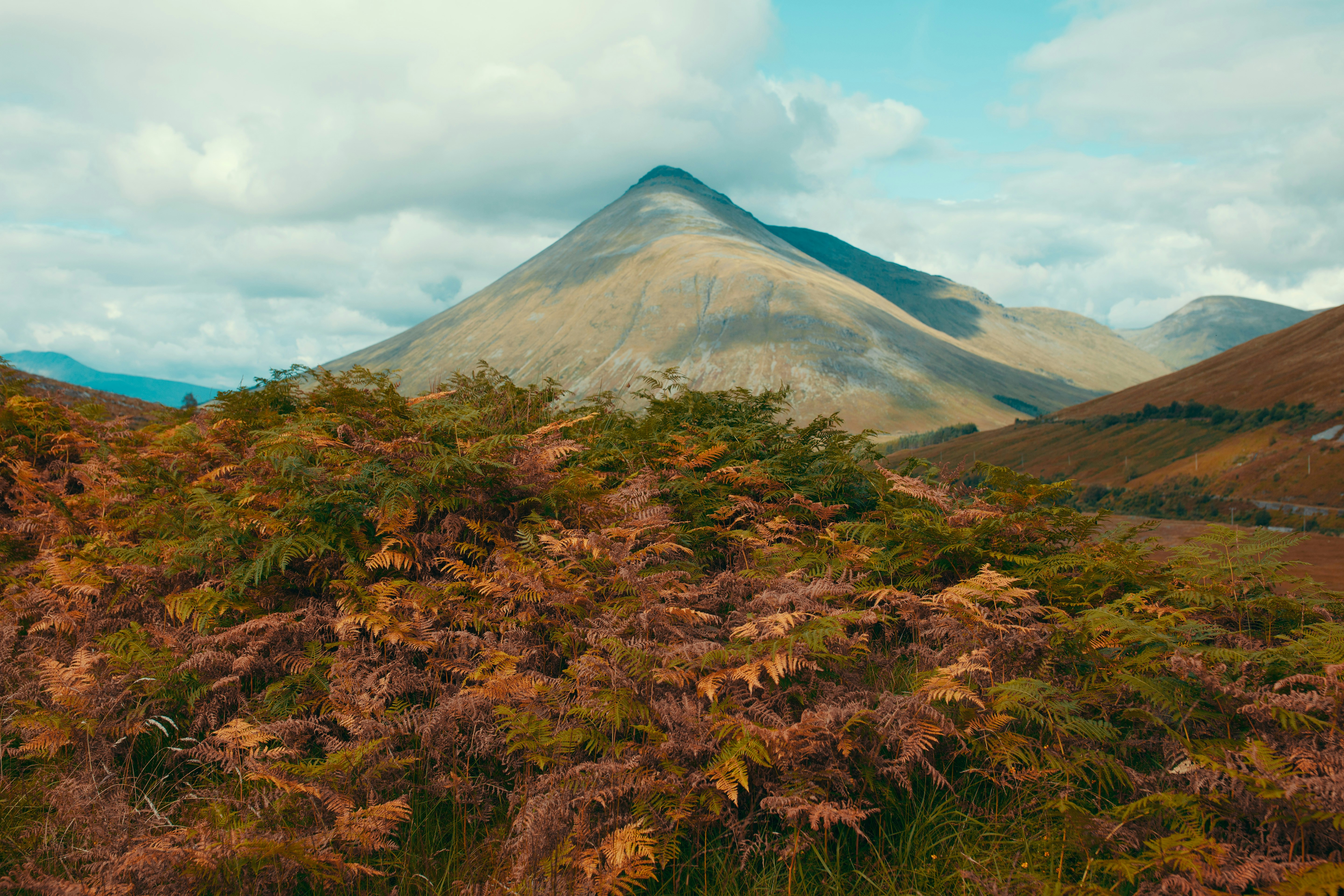 This is one of the most spectacular mountain on the road towards Isle of Skye. The mountain top is treeless and I really love its texture. I will back this place in winter when the snow falling and covering it. I can imagine how fantastic it will be at that time.