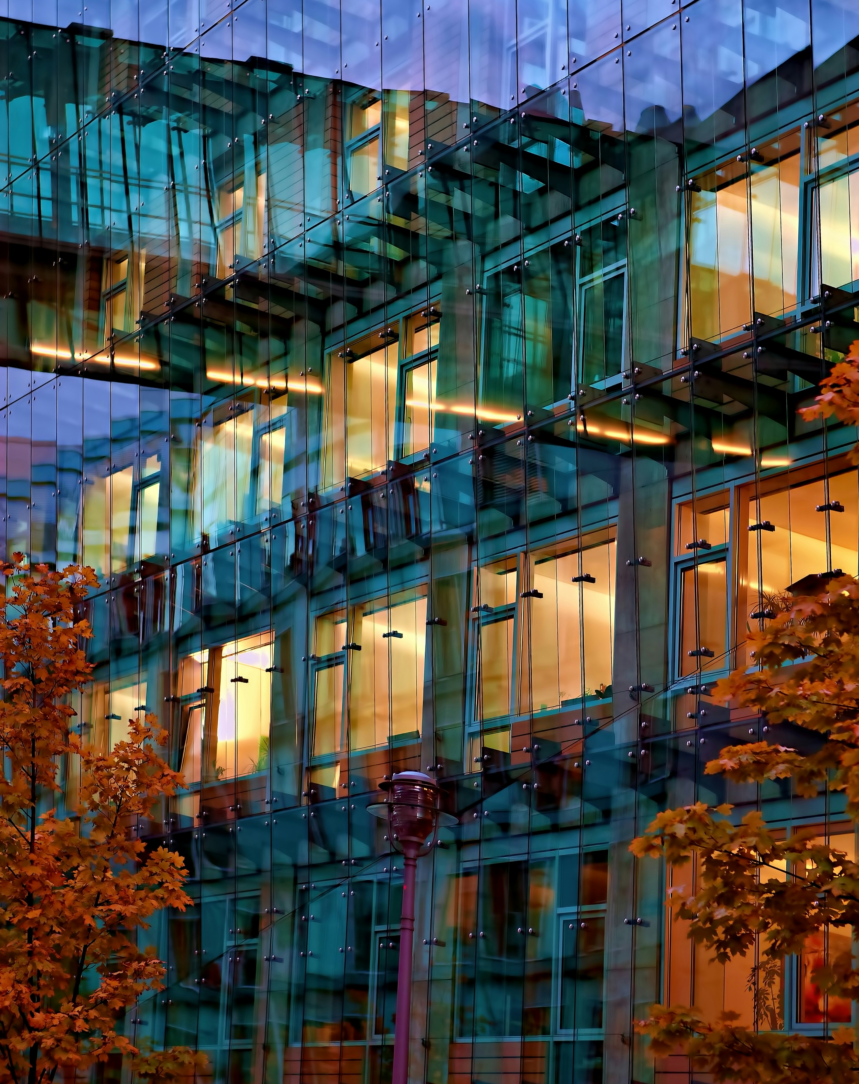 Lighted mirror building photo – Free Building Image on Unsplash