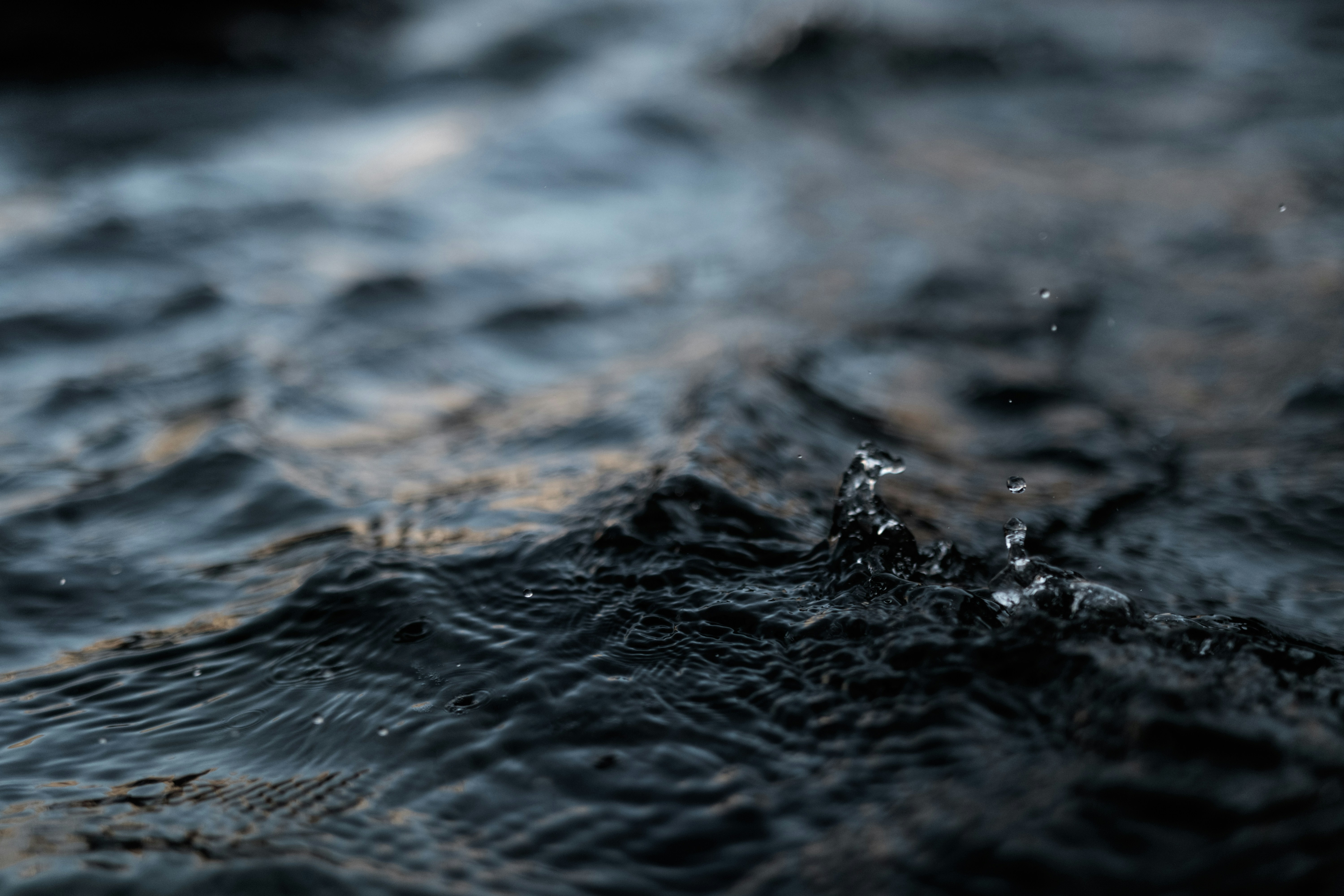 Water drop in macro shot photo – Free Splash Image on Unsplash