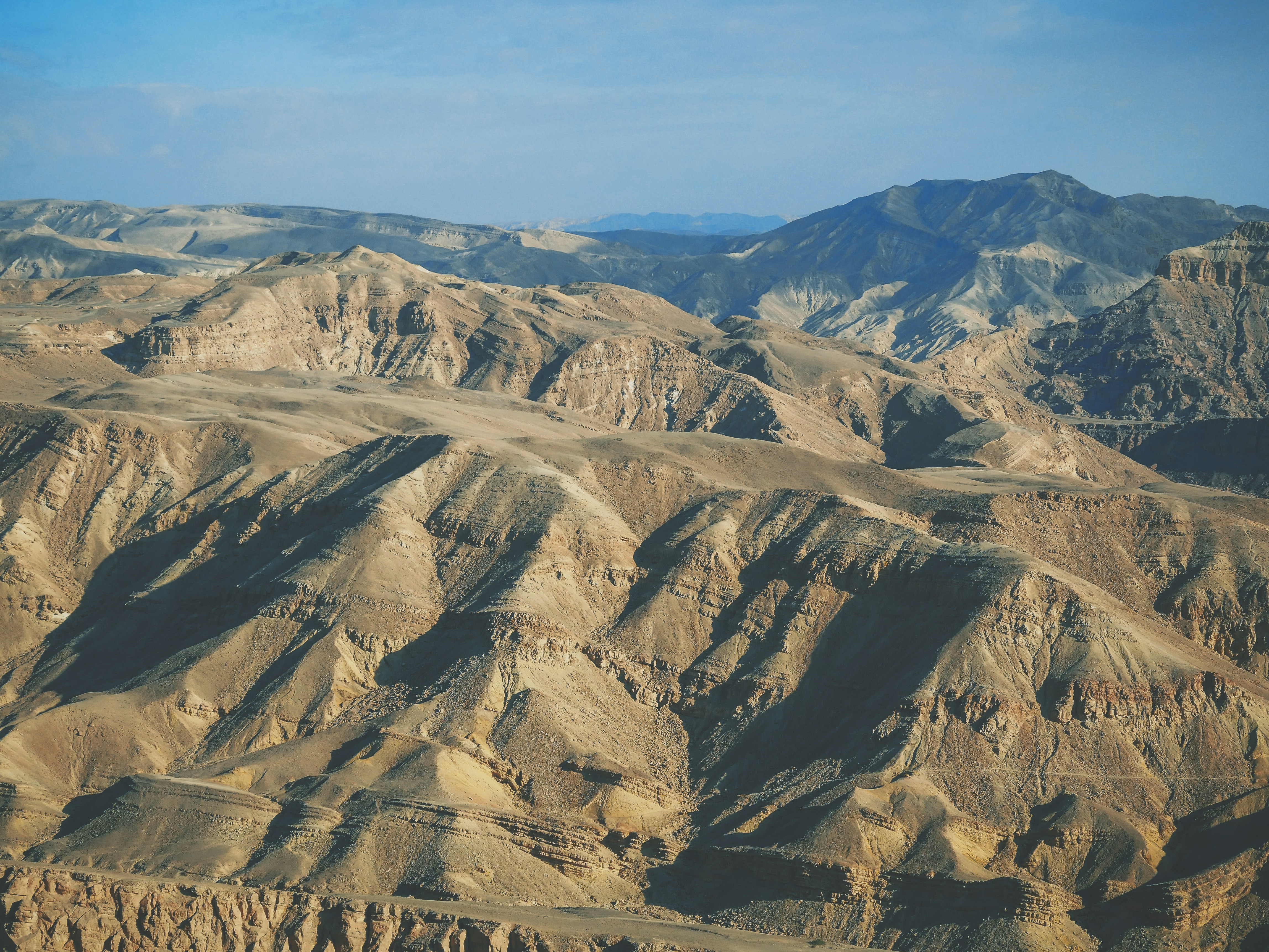 Brown mountains photo – Free Mountain Image on Unsplash