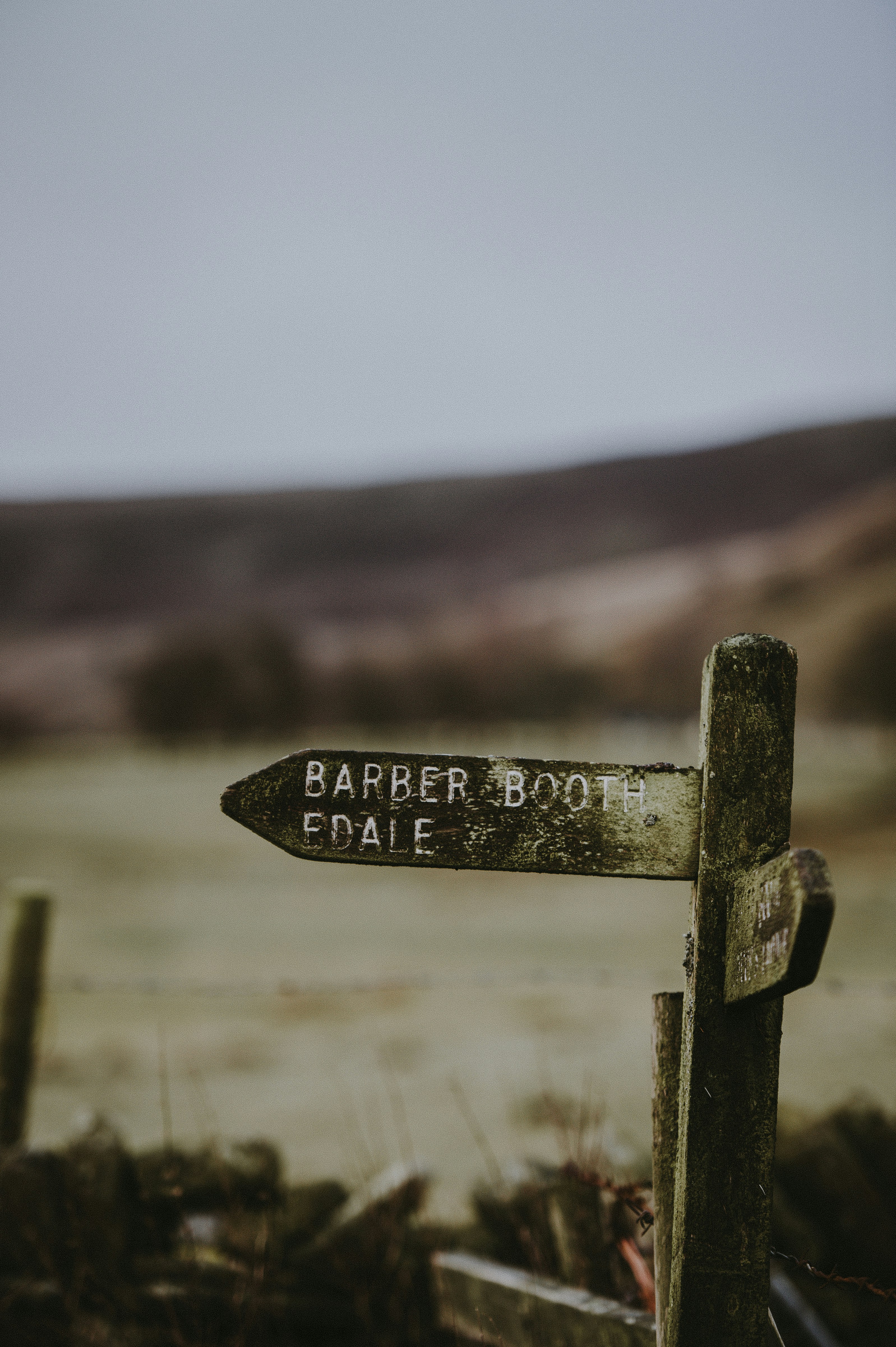 Macro shot of black wooden Barber Booth Edale signage photo – Free ...