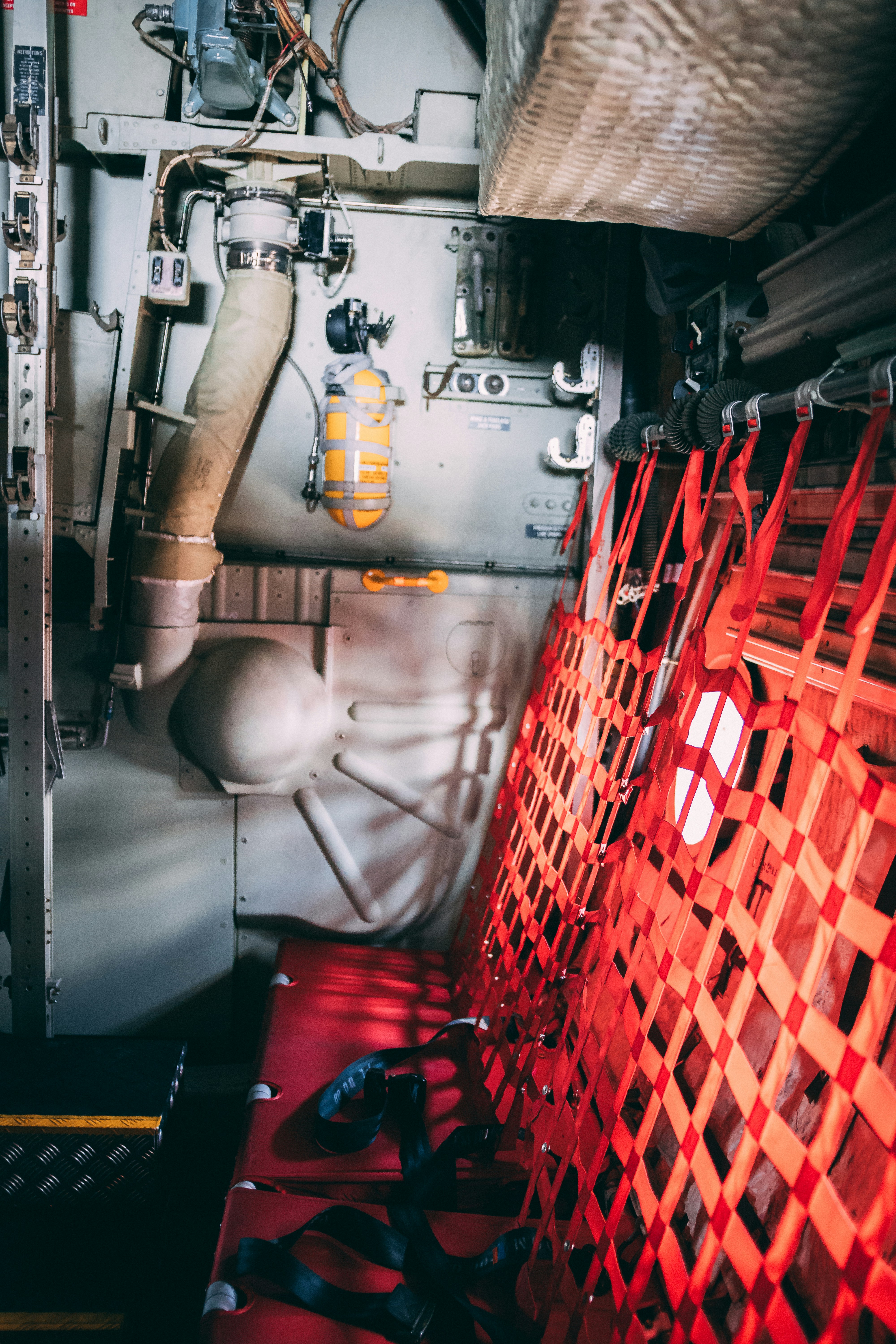 Red and black metal machine photo – Free Net Image on Unsplash