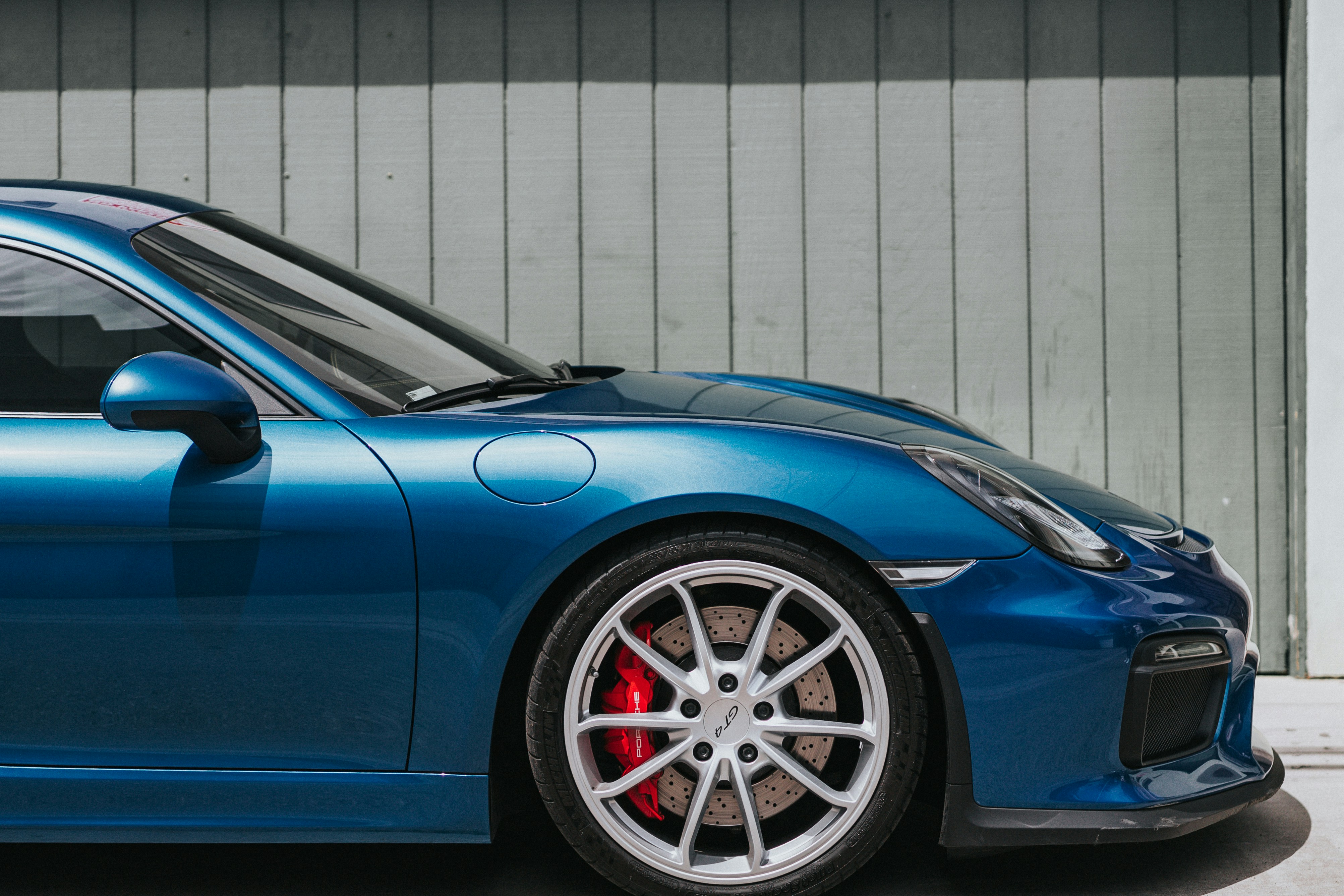 Imagens de Carros Azuis | Baixe imagens gratuitas na Unsplash