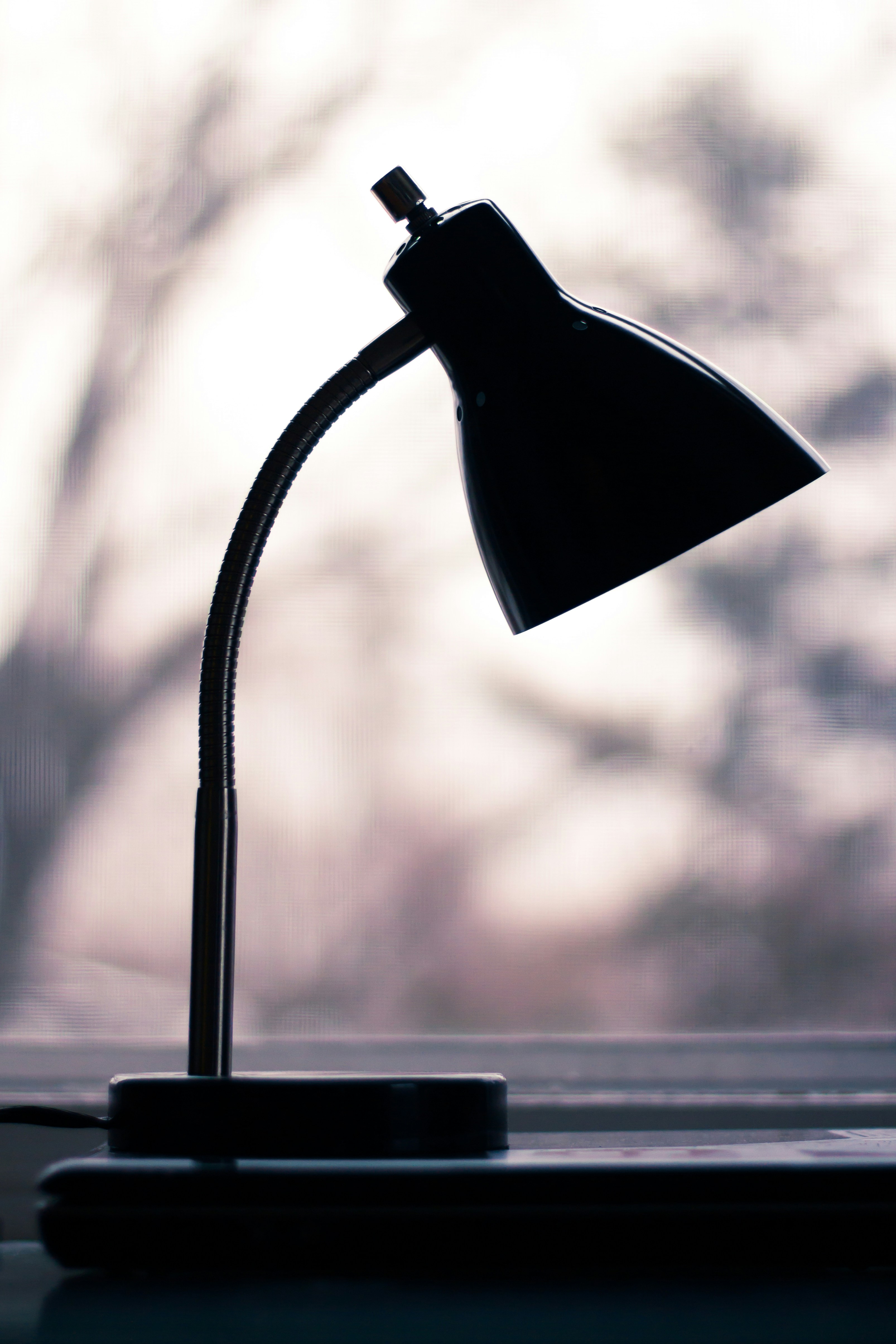 Black study lamp turned off photo – Free Minimalism Image on Unsplash
