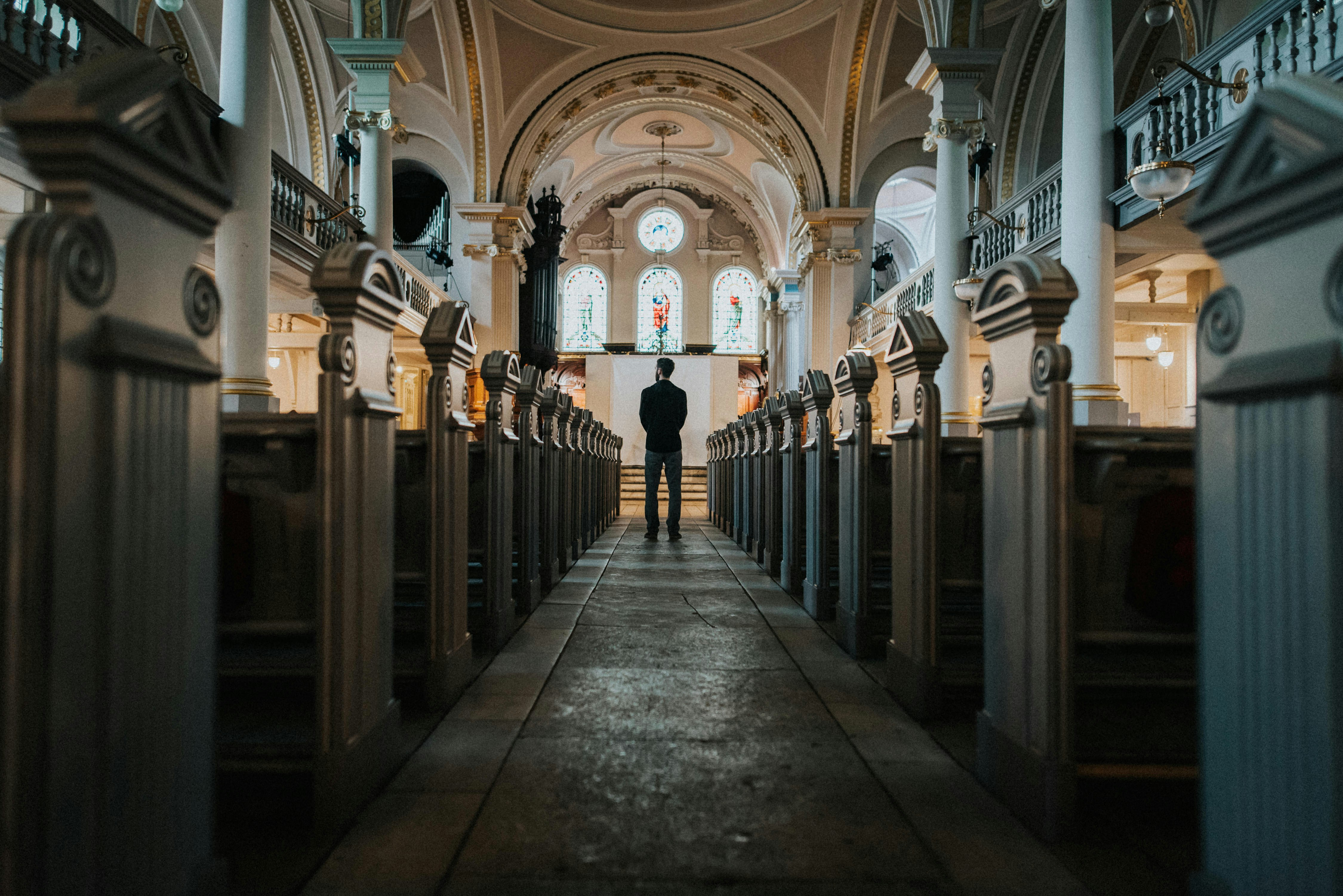 Aisle Pictures | Download Free Images on Unsplash