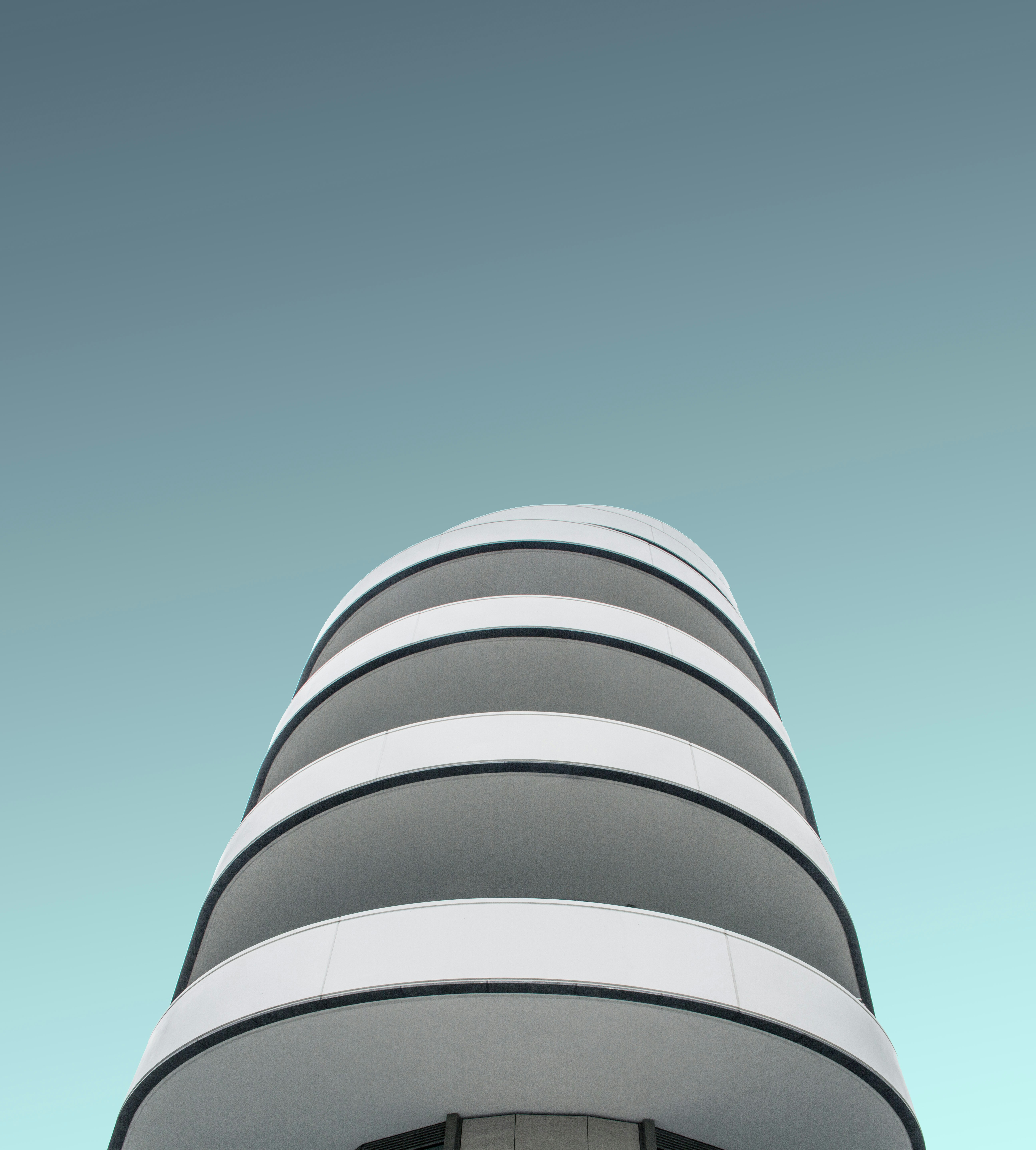 Photo of white ceramic building photo – Free Building Image on Unsplash