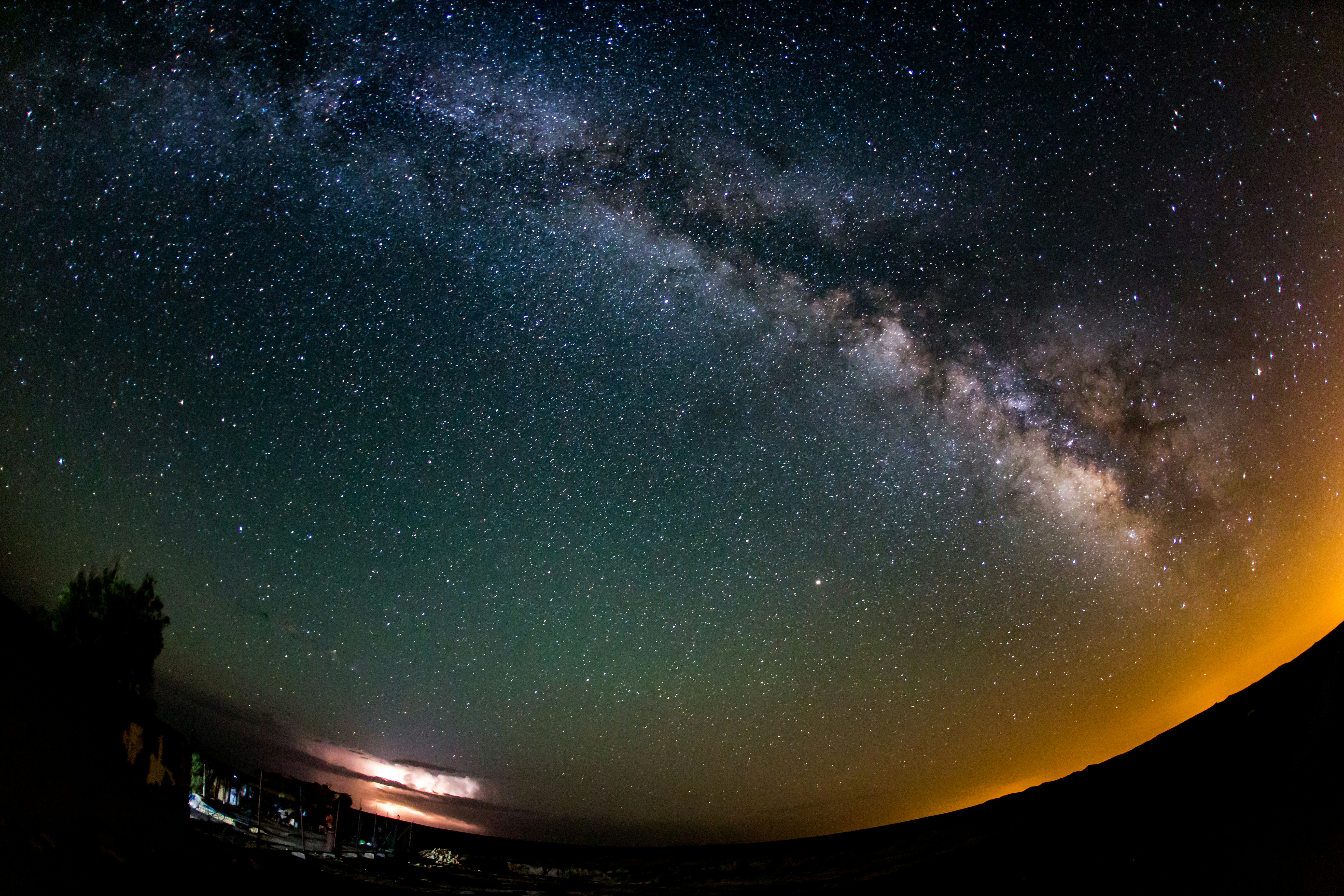 Celestial Symphony: The Milky Way's EmbraceSteven Su