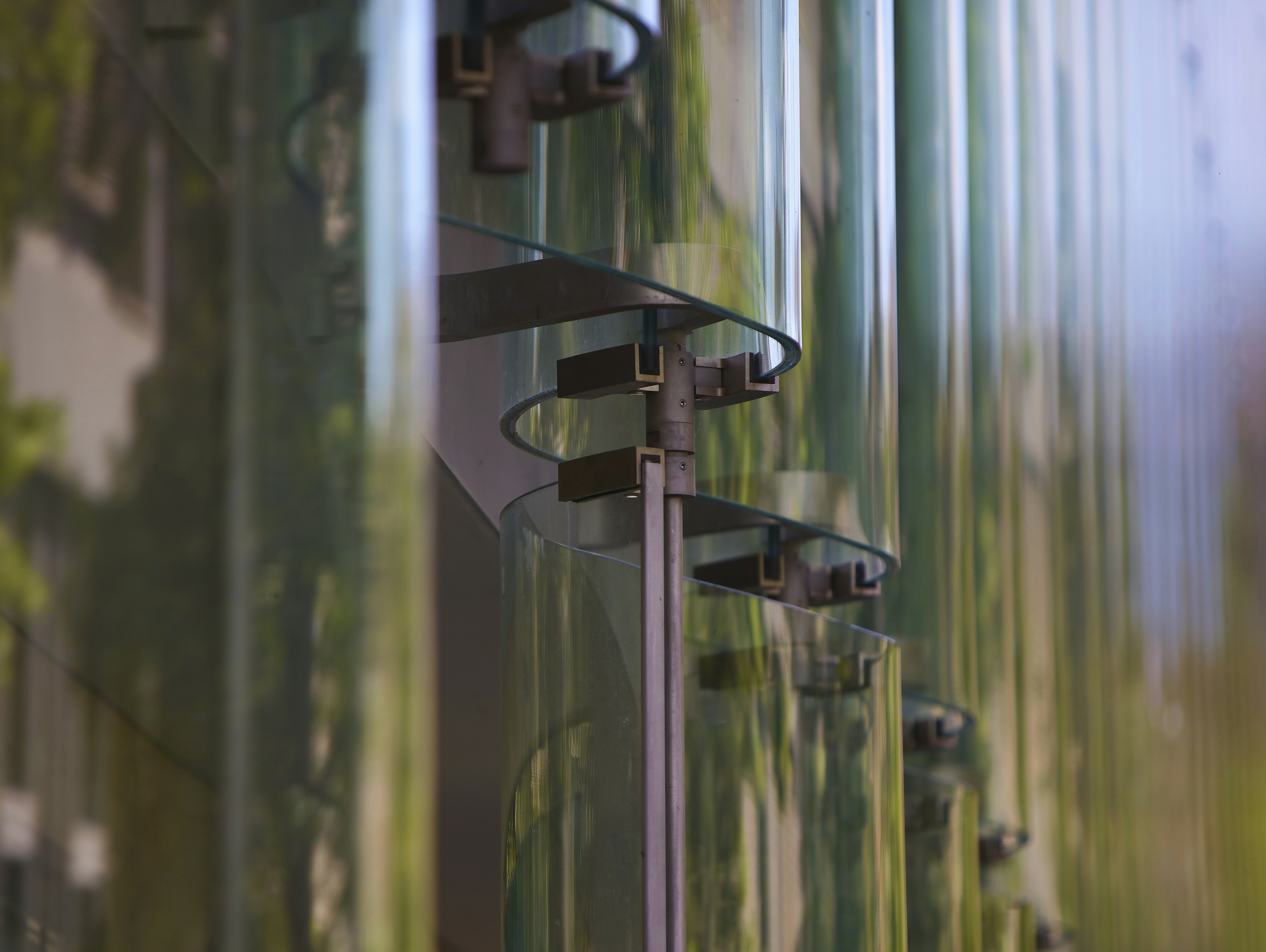 Vertical Glass Echoes