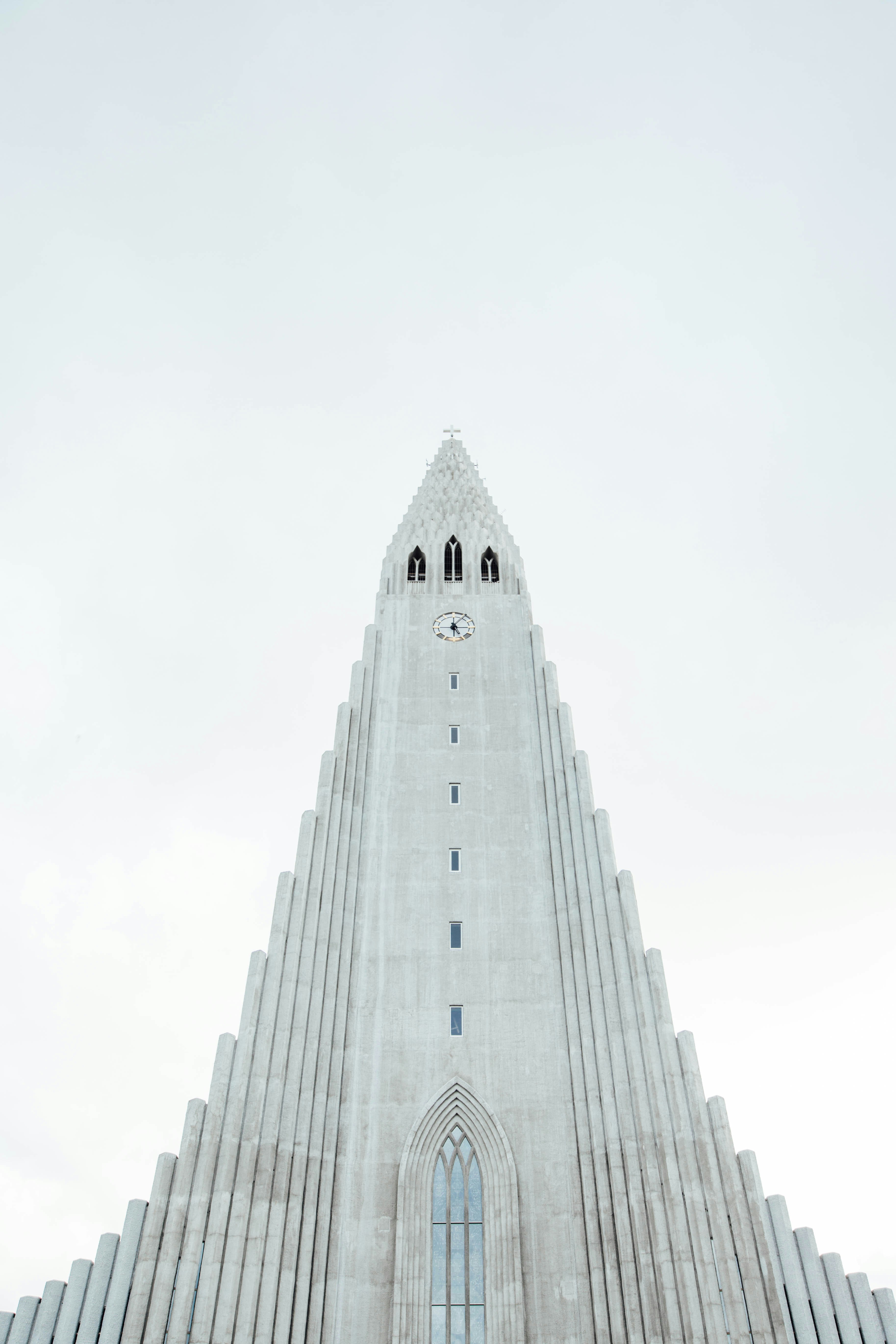 Height of Hallgrímskirkja in Reykjavik, Iceland | grey concrete cathedral