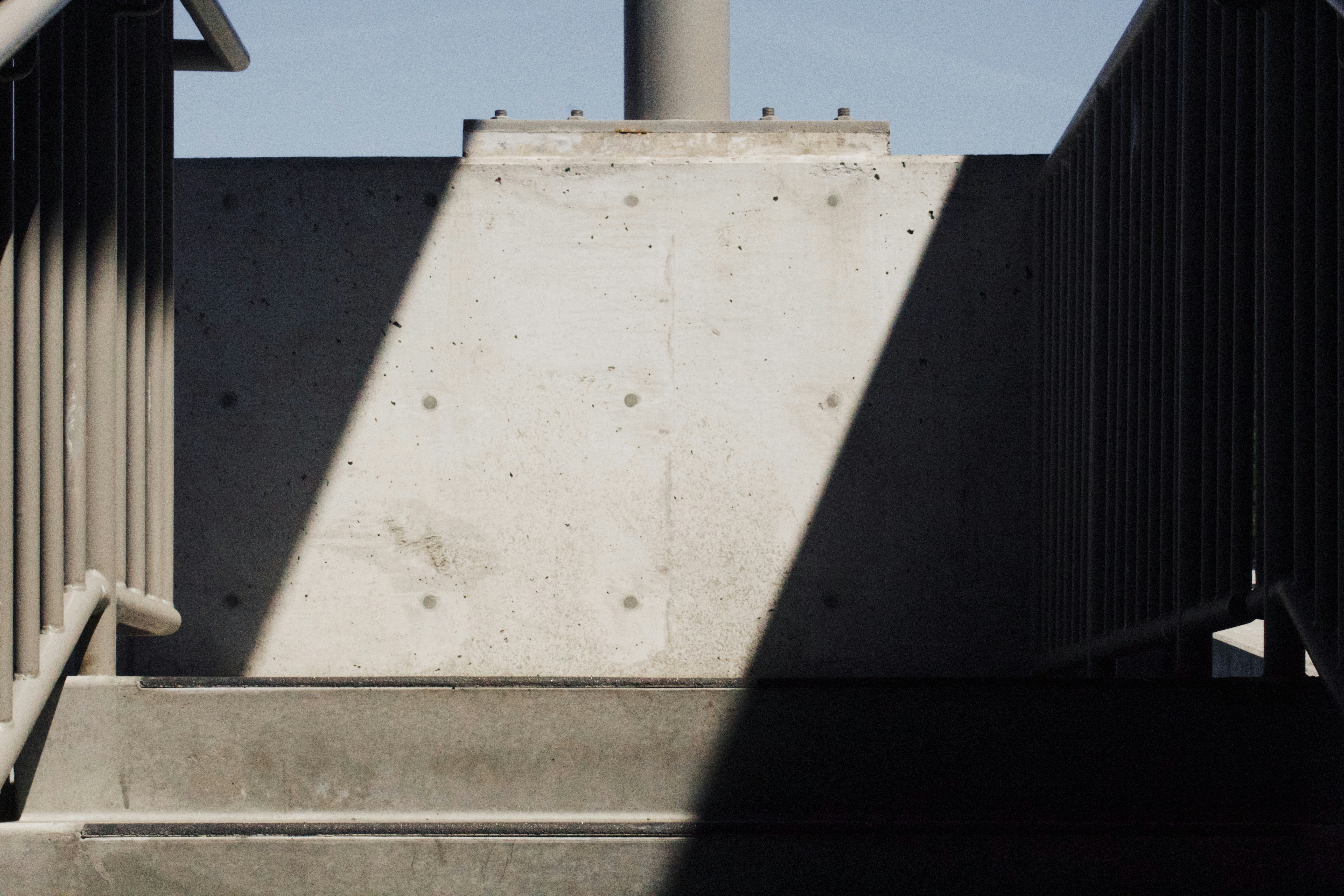 2746 | white baluster