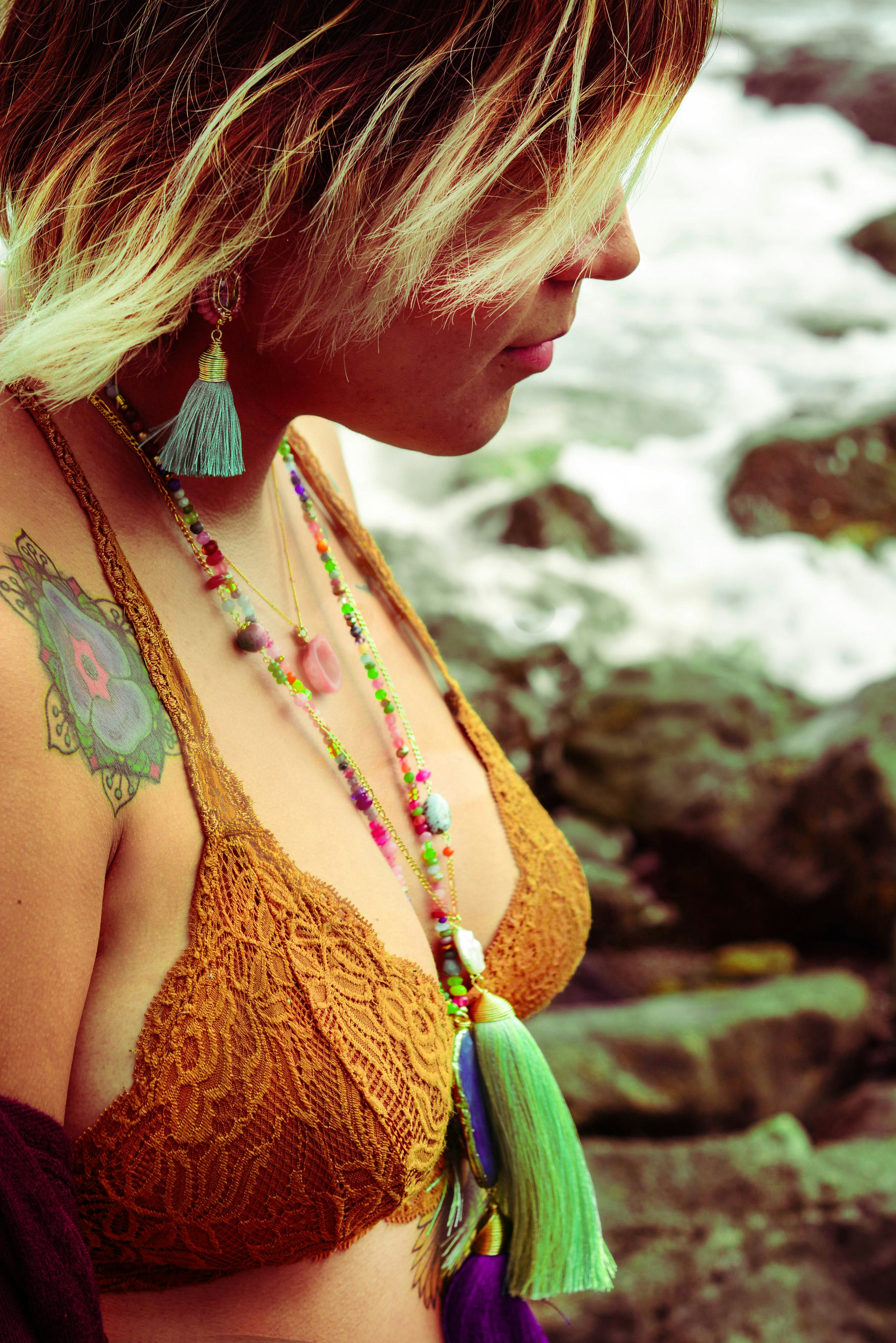 Woman looking at side view photo – Free Beach Image on Unsplash