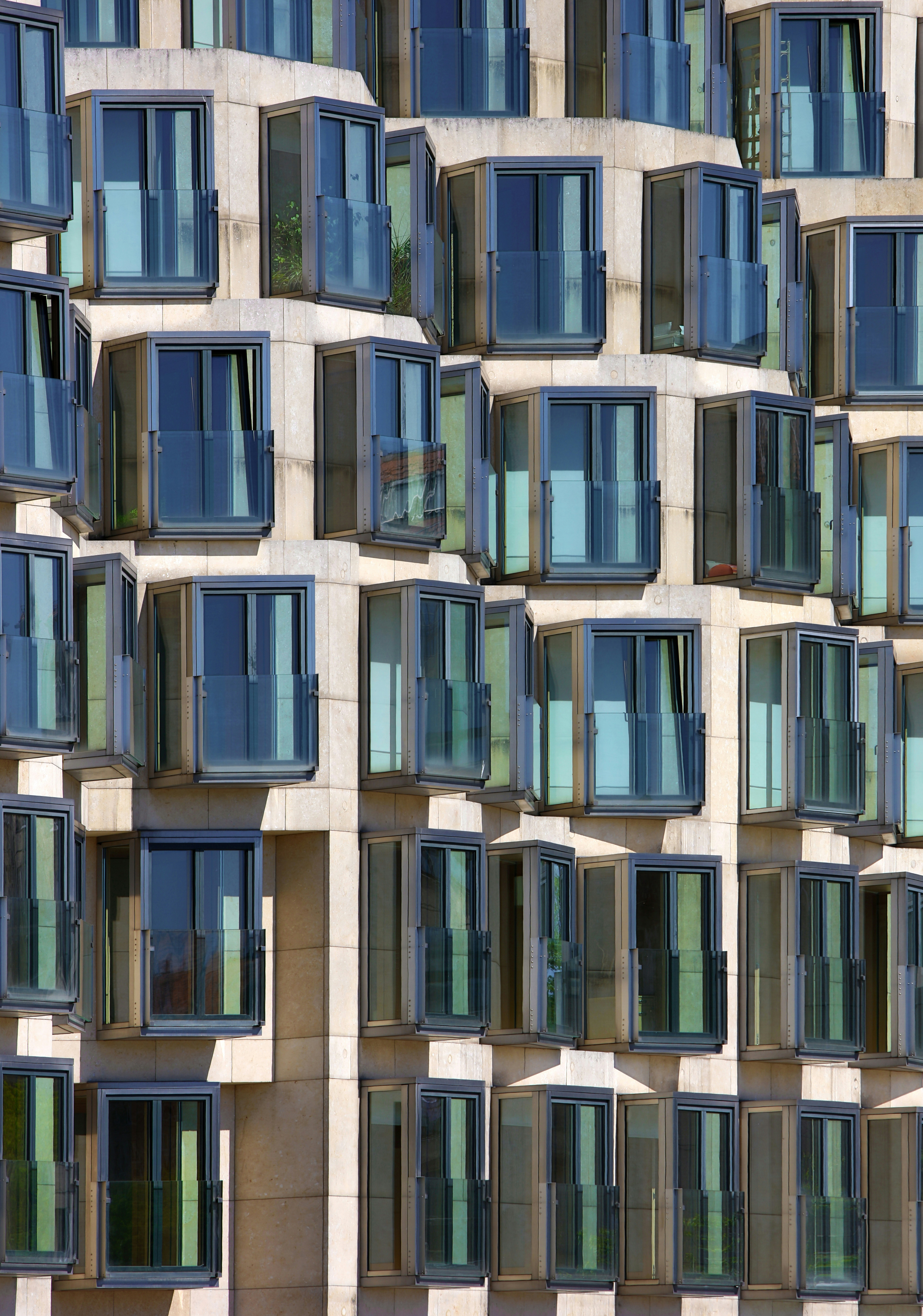 Beige high-rise building photo – Free Berlin Image on Unsplash