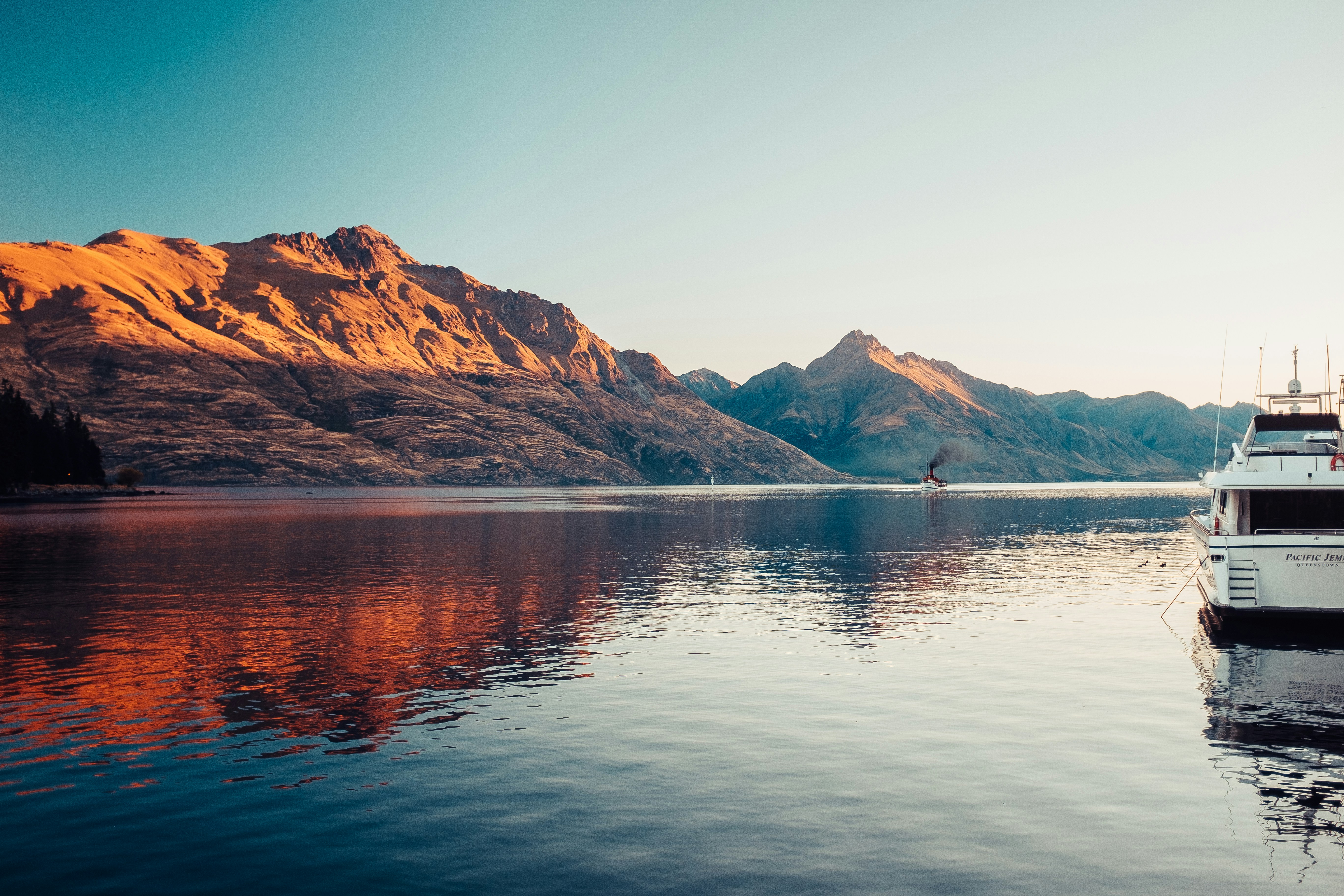 Lake Surface Pictures | Download Free Images on Unsplash