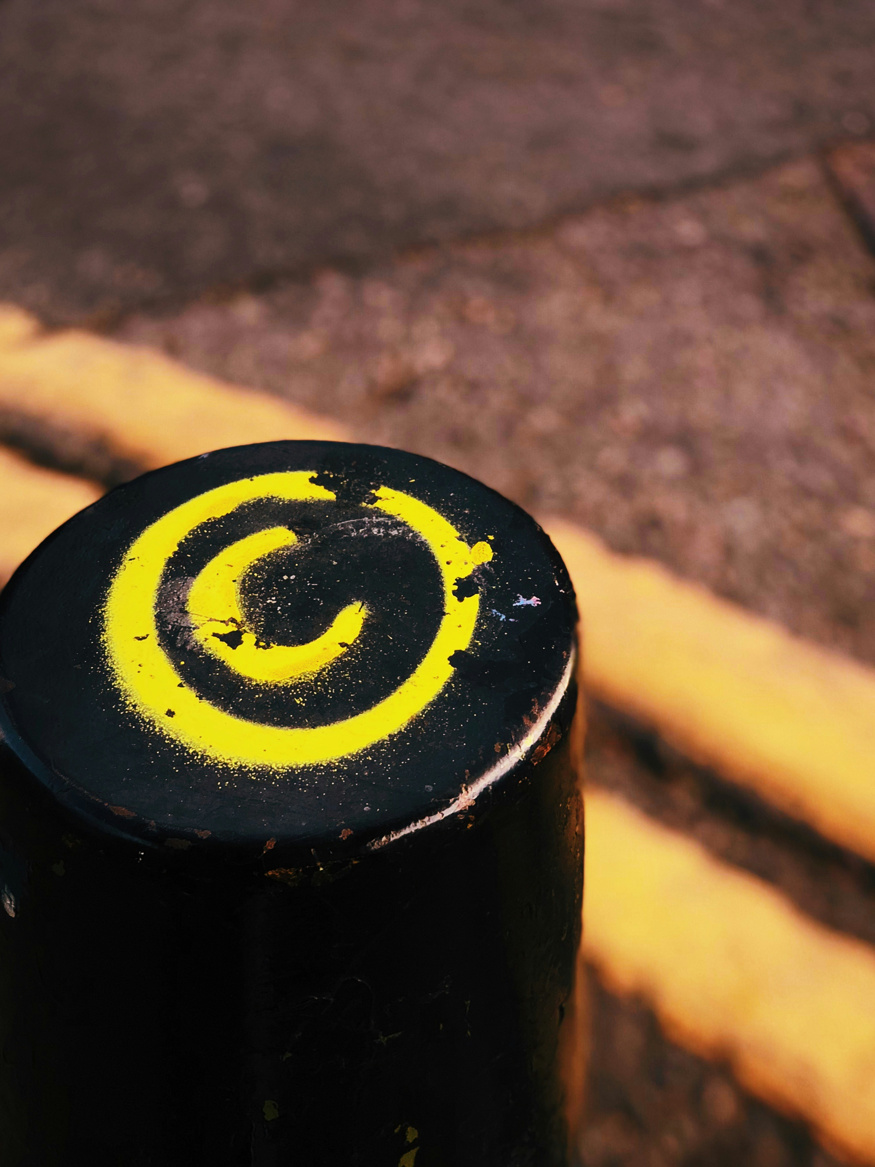A close up of a yellow and black object photo – Free Copywrite Image on ...
