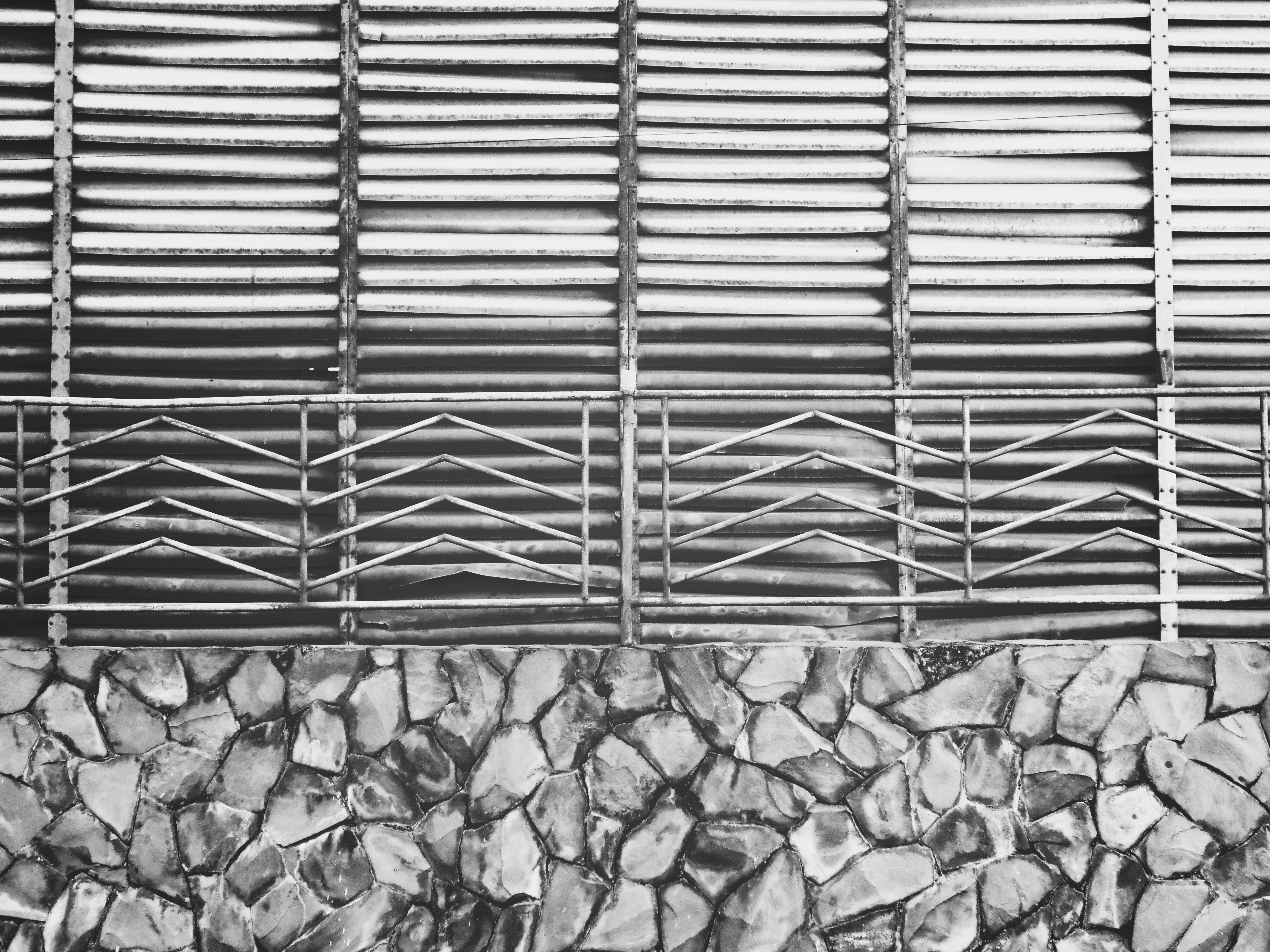 Metal frames grayscale photography photo – Free Indonesia Image on Unsplash