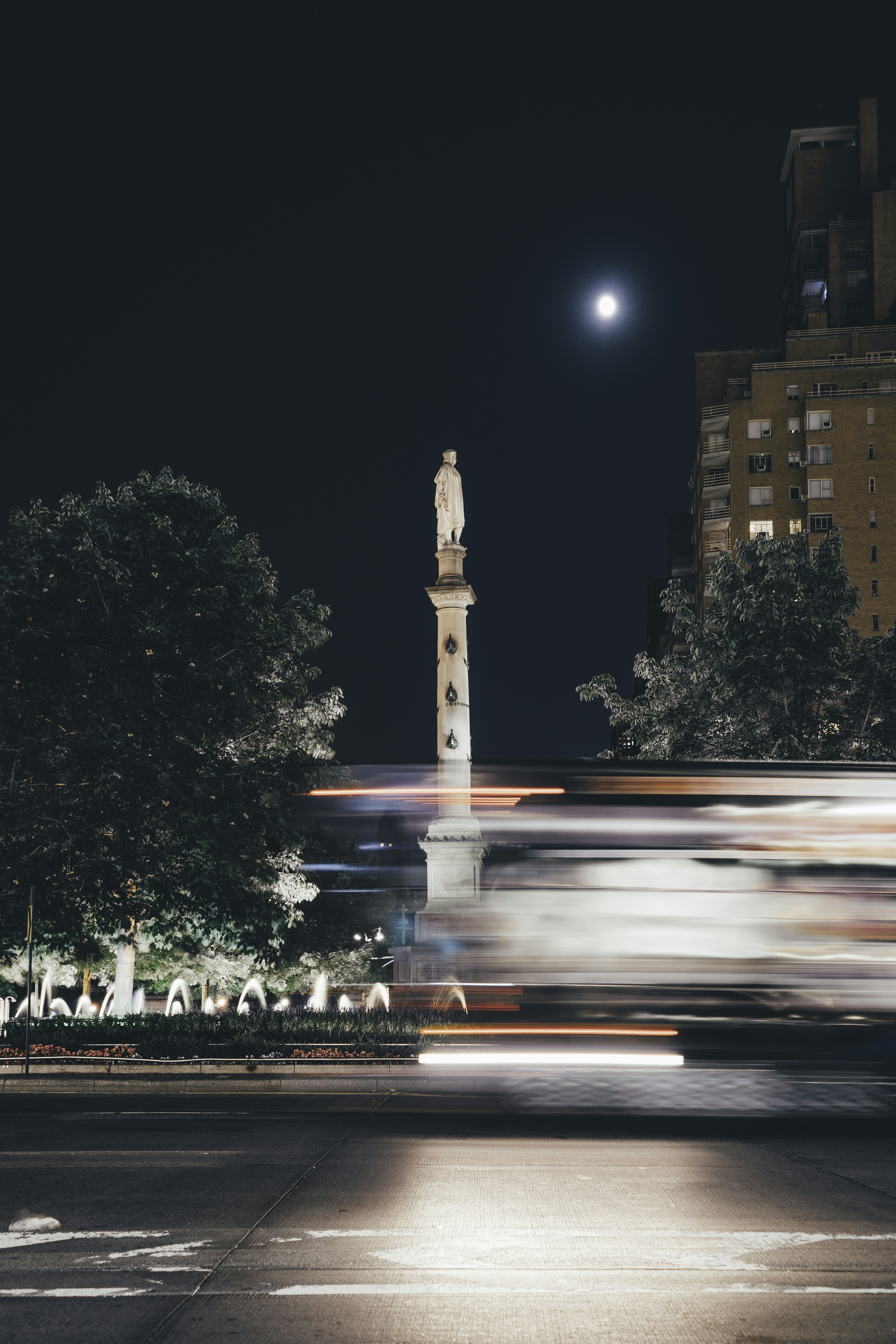 Foto Fotografía timelapse de Park Square por la noche – Imagen Nueva ...