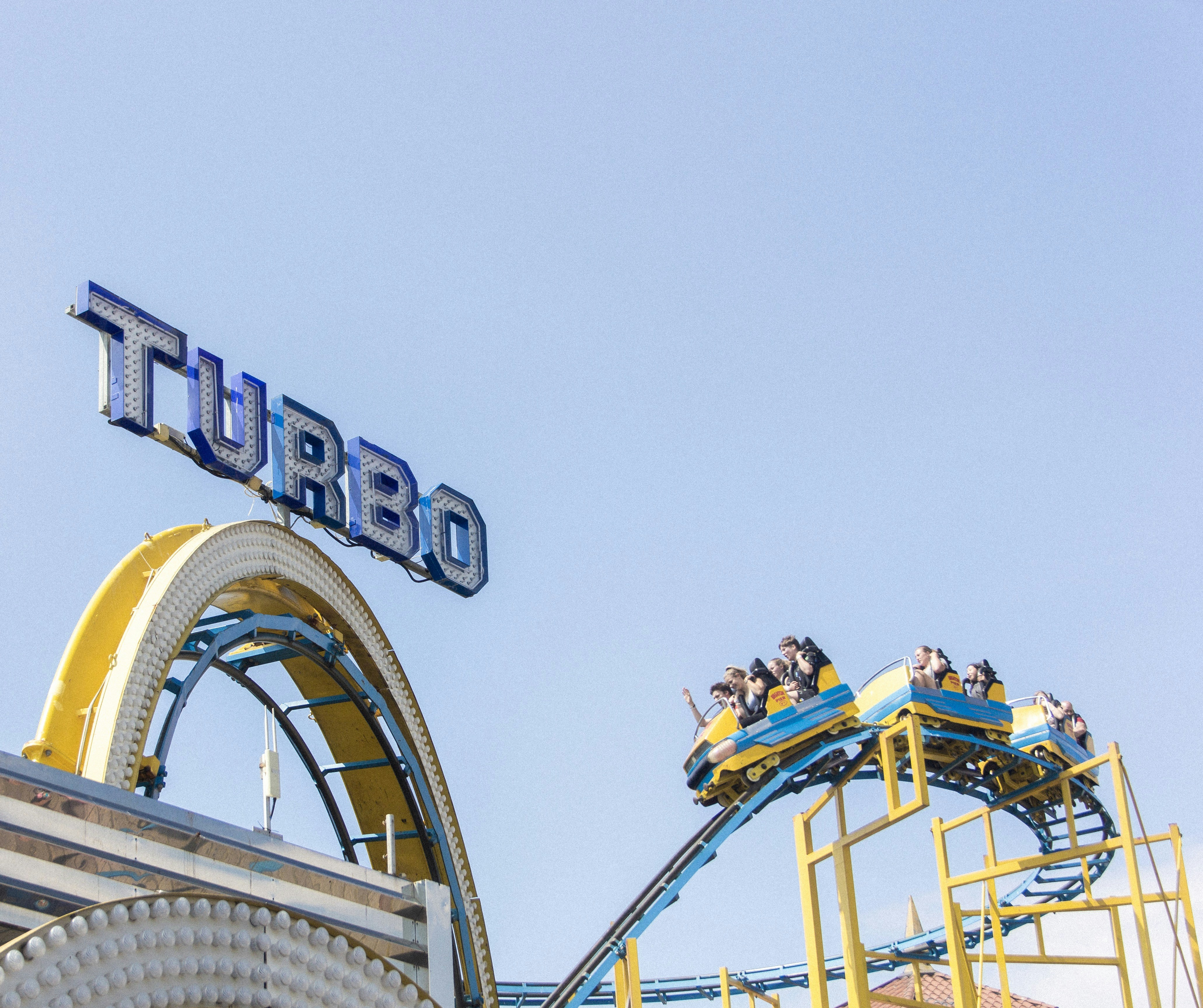 Turbo carnival ride photo – Free Brighton Image on Unsplash