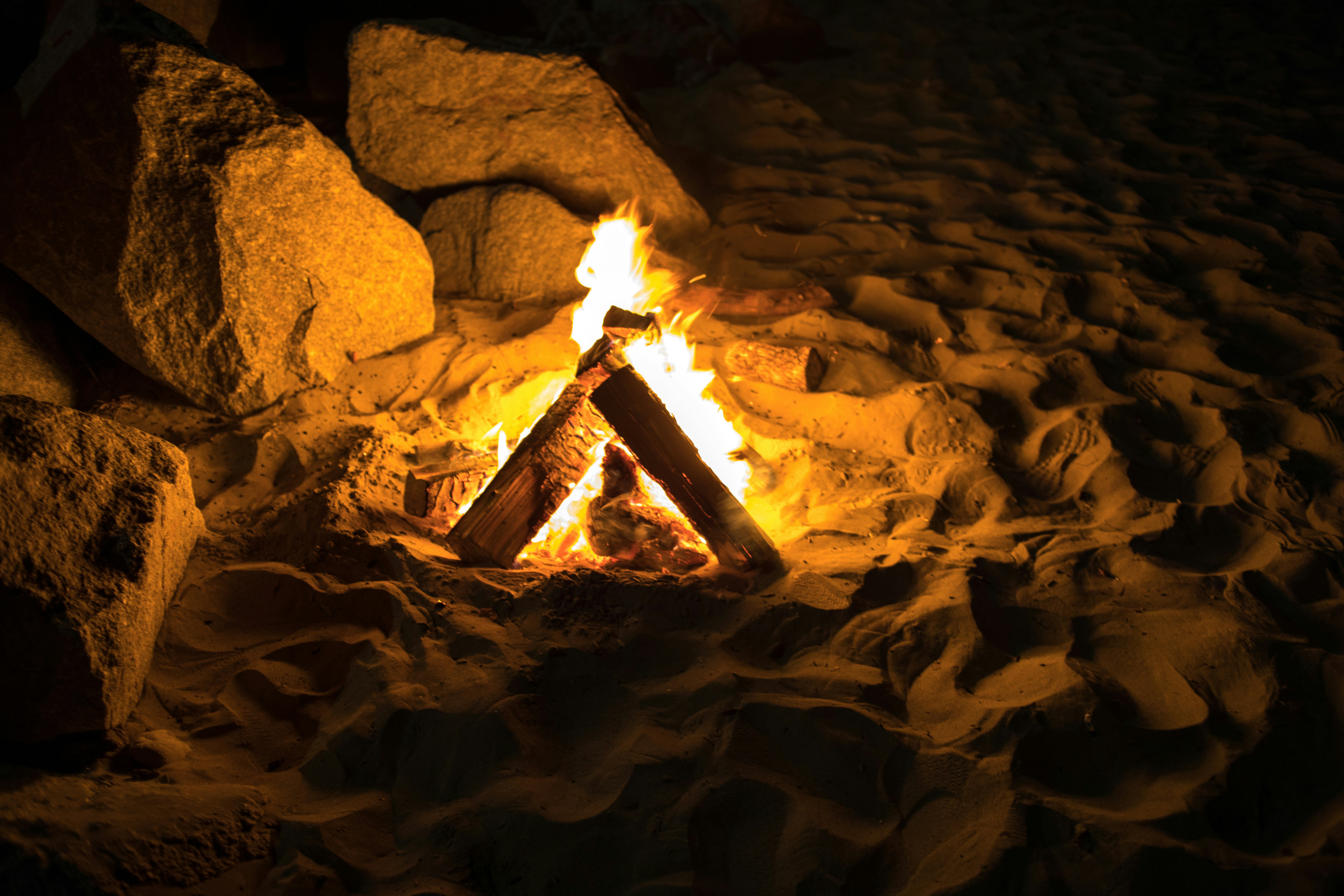 Bonefire on focus photography photo – Free Fire Image on Unsplash