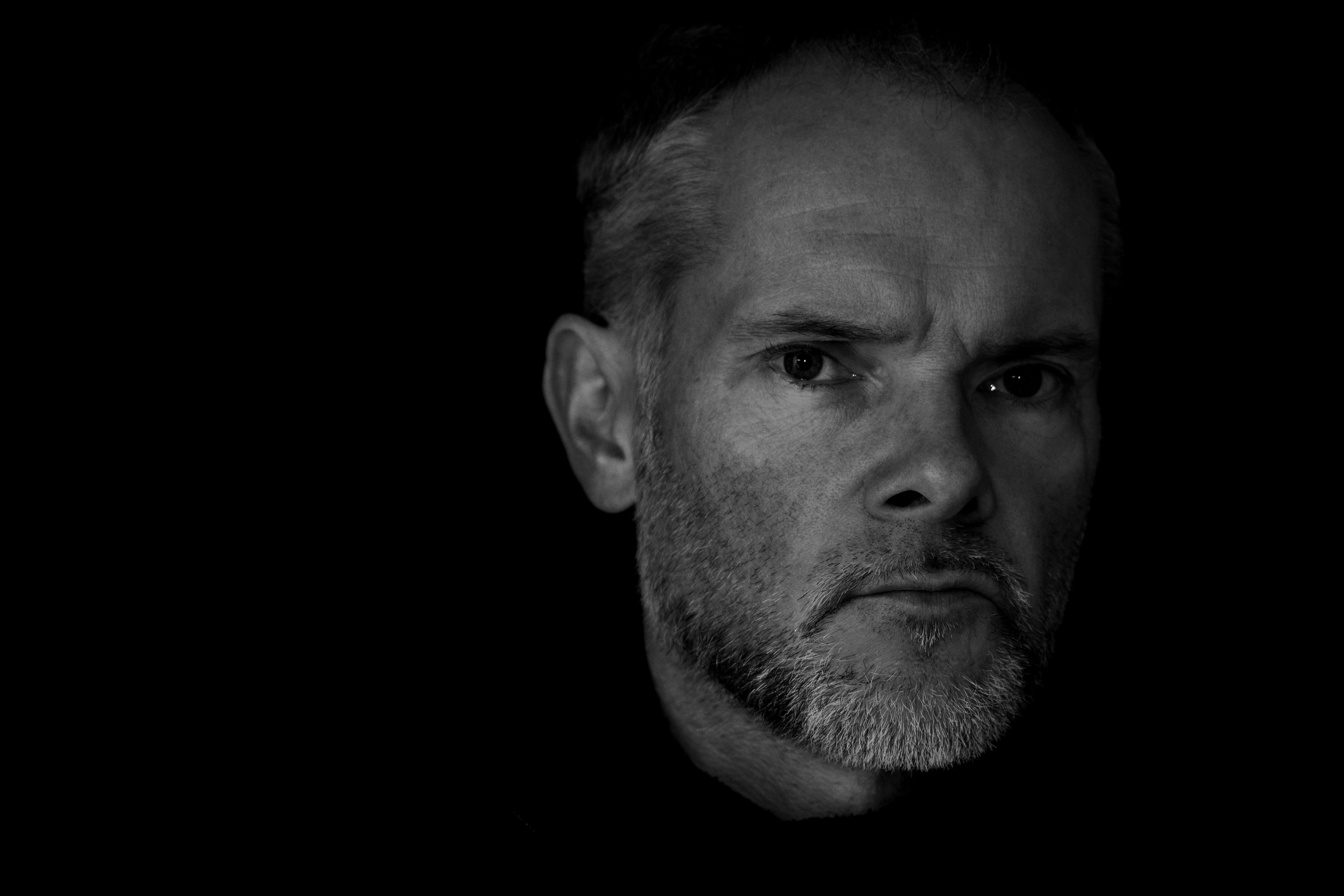 Foto Rostro de hombre – Imagen Rebuznar gratis en Unsplash