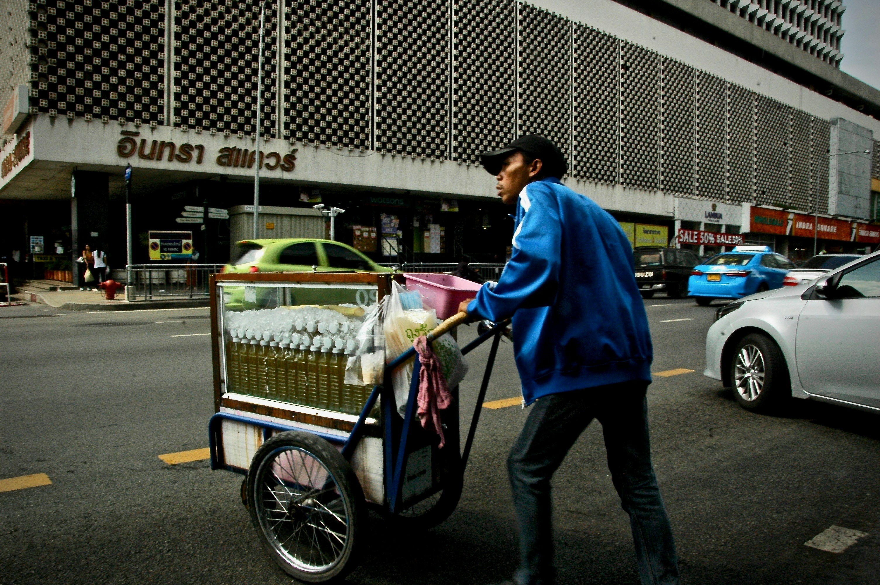 Street photo shot on Nikon D70s