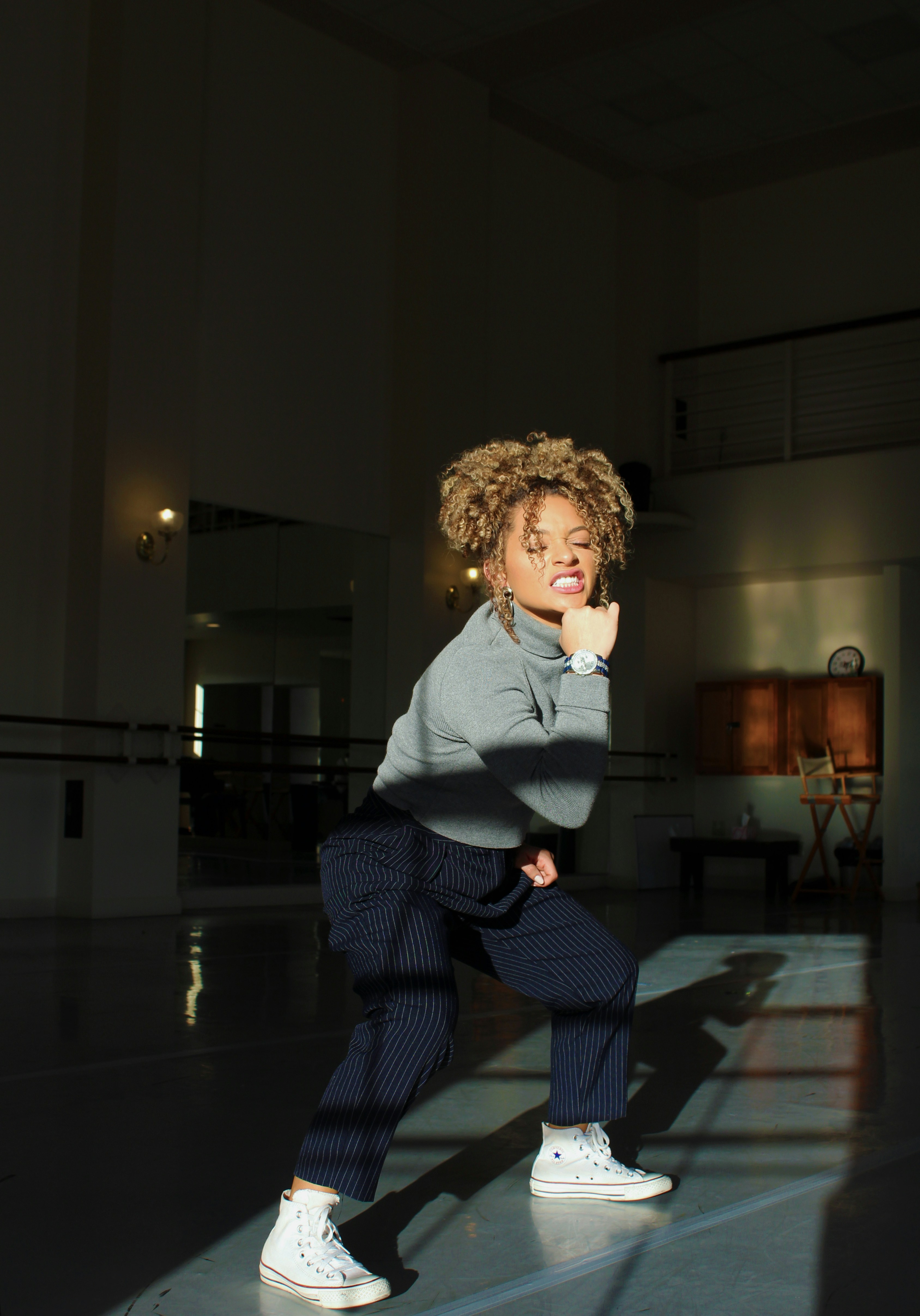 Article Images | 40 best free grey, business, finance and person photos ...