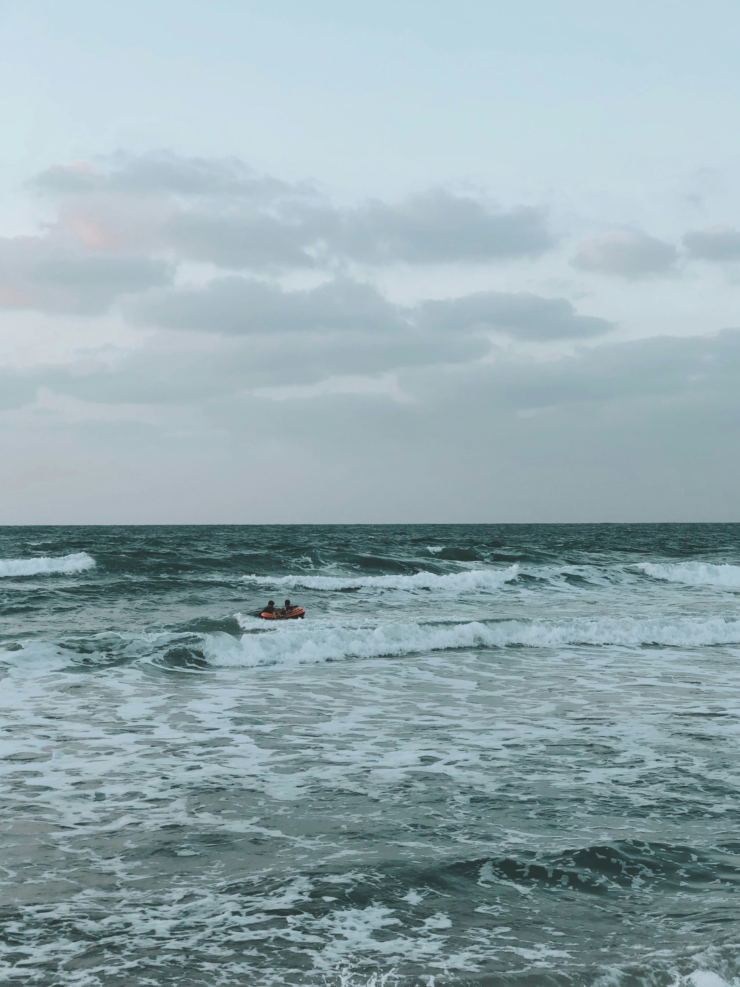 Boat On Water Pictures | Download Free Images on Unsplash
