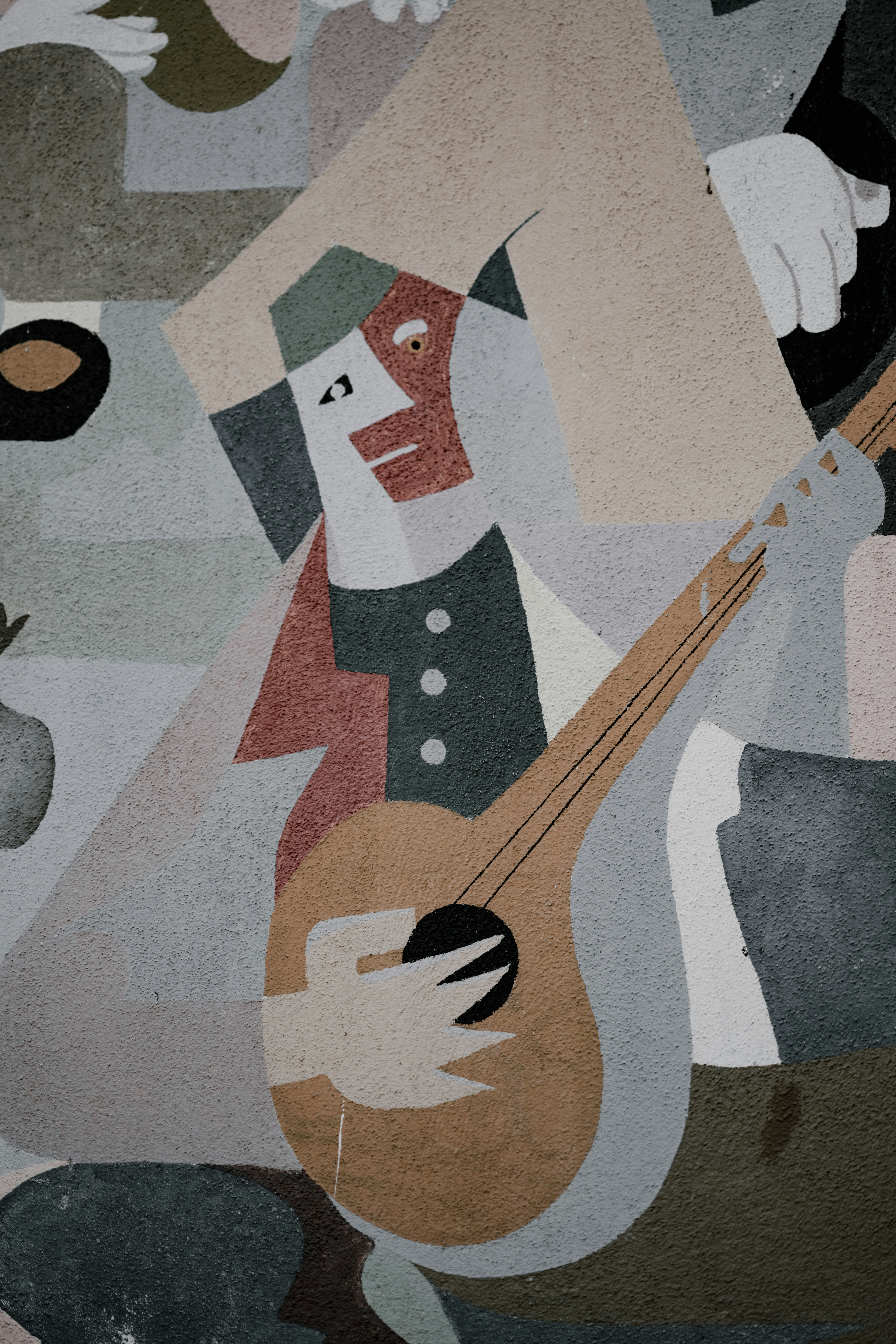Melody in Mural: The Guitarist's Tale