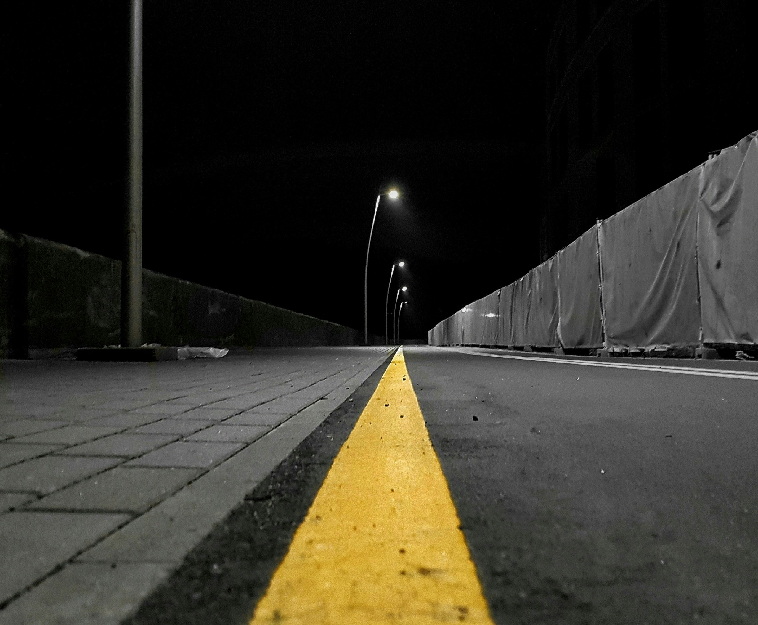 Yellow road line photo – Free Road Image on Unsplash