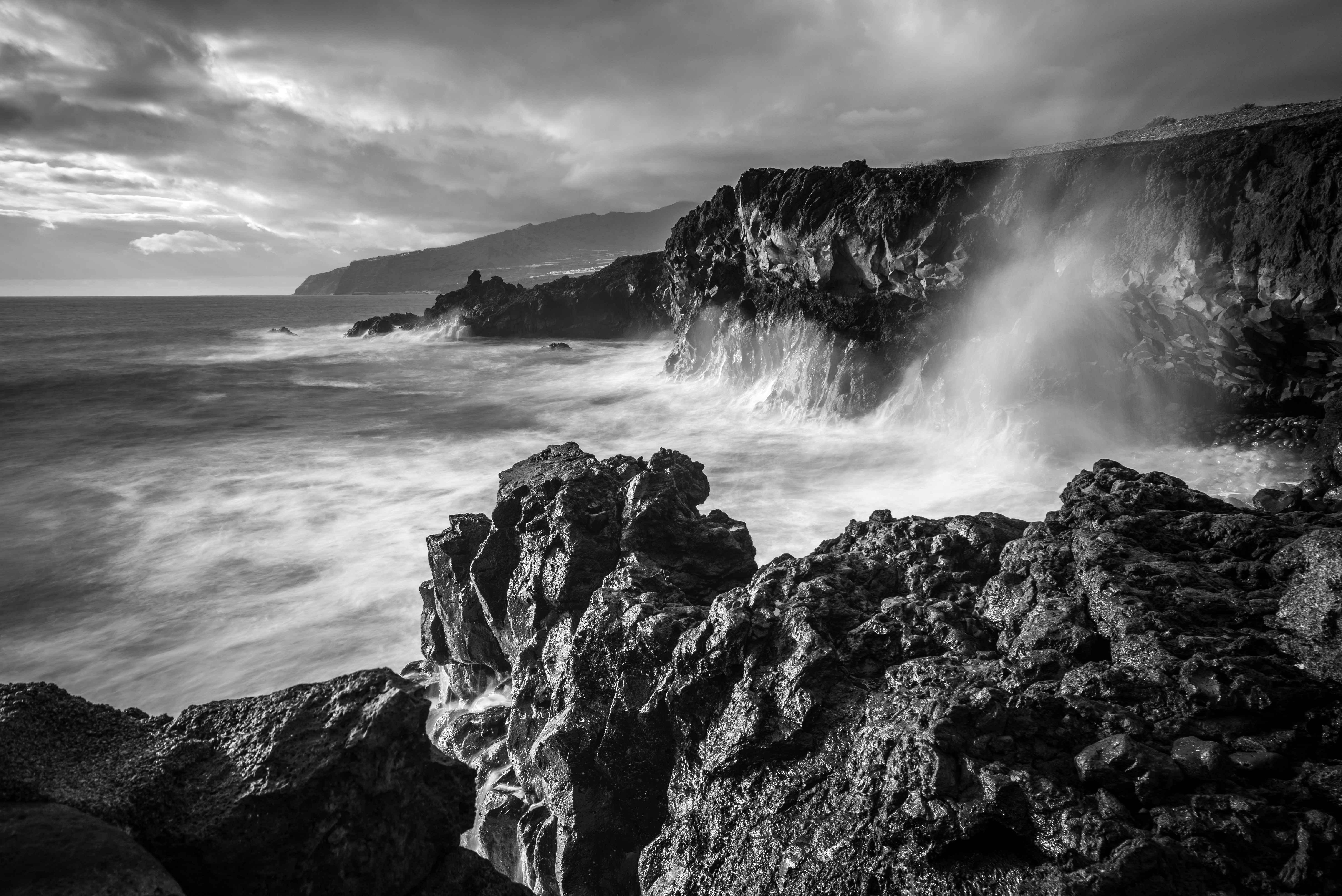 Greyscale photography of ocean wave splashing on rocks photo – Free ...