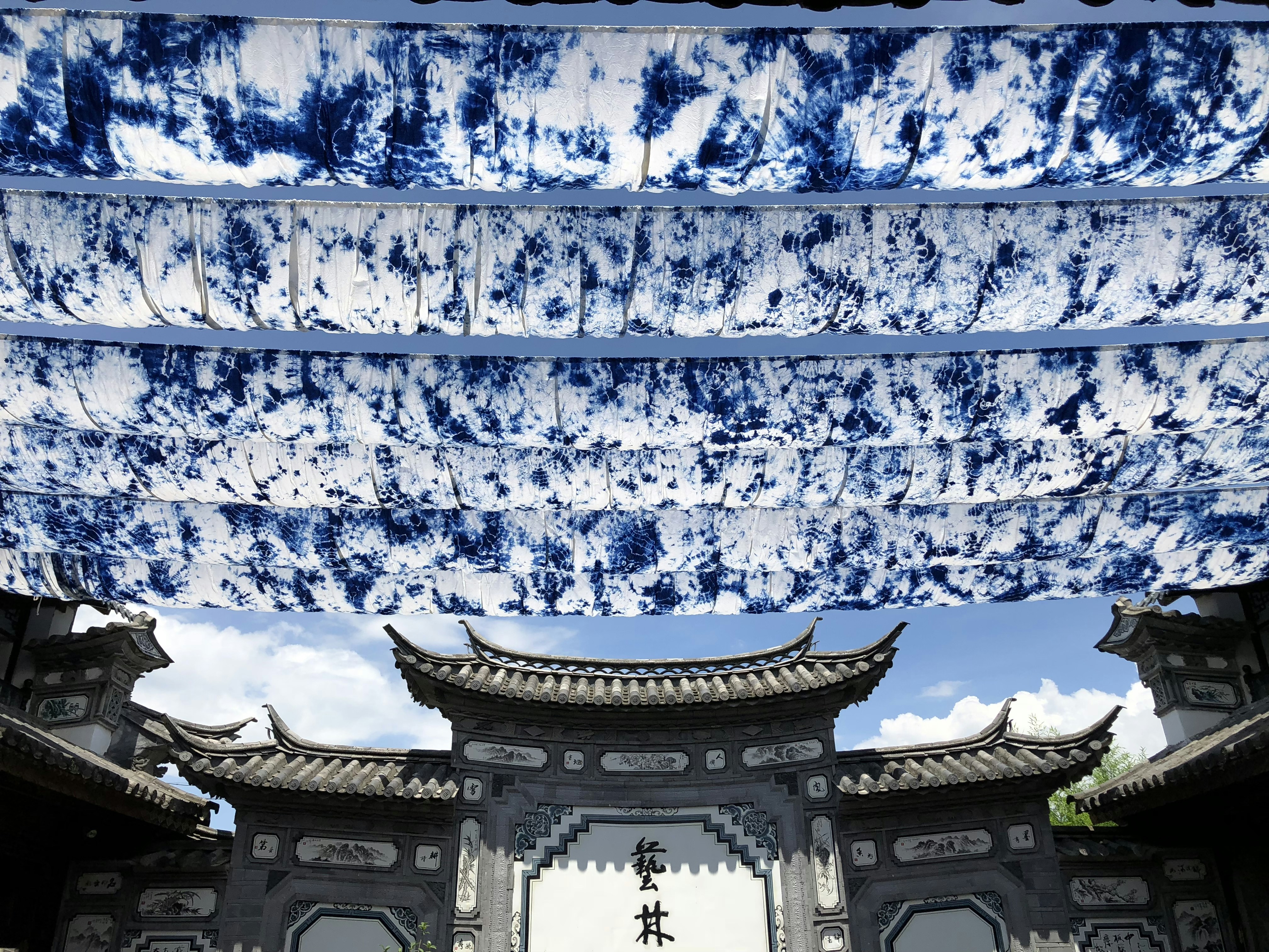 Gray temple photo – Free China Image on Unsplash