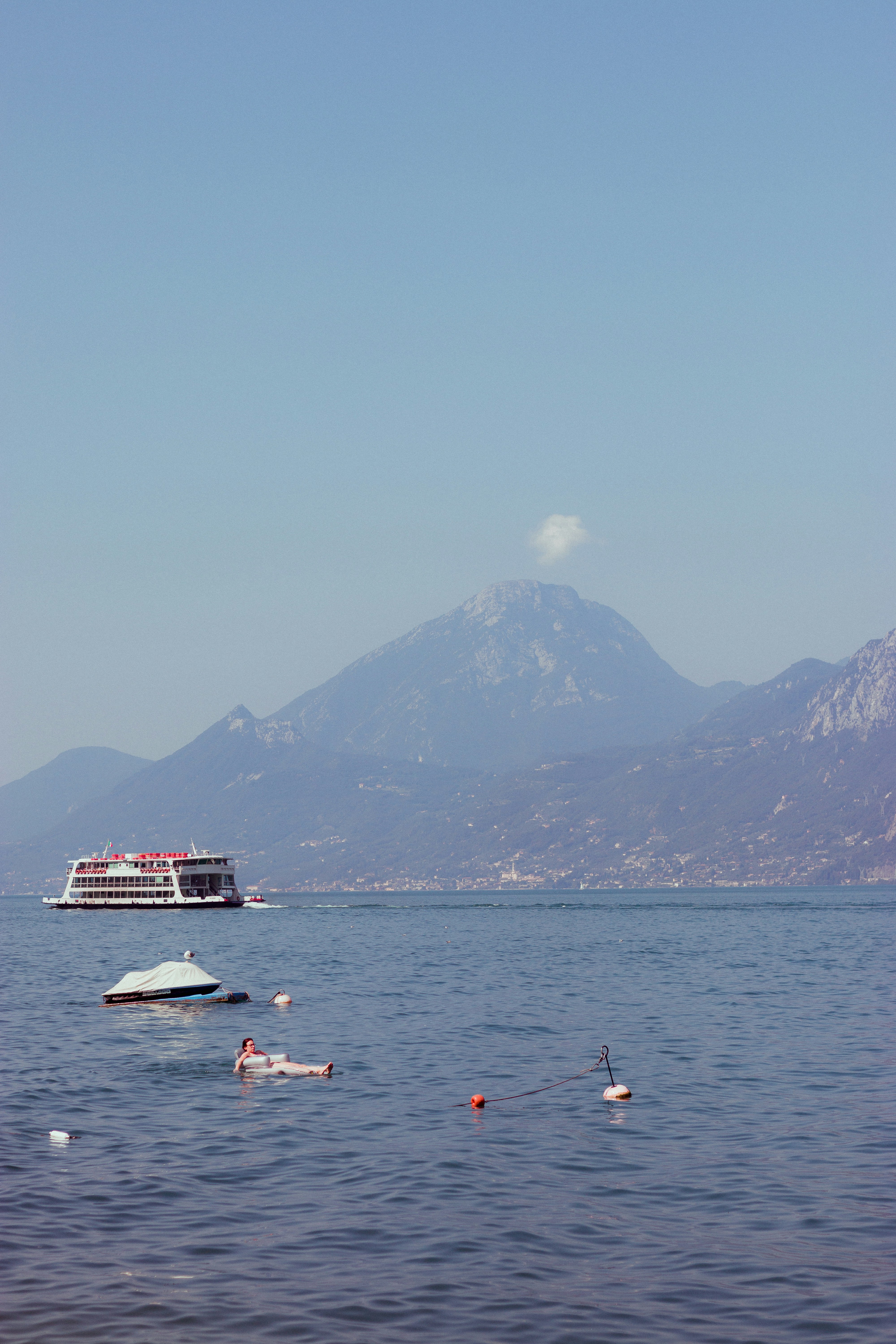 37016 Garda Fotos | Baixe imagens gratuitas na Unsplash