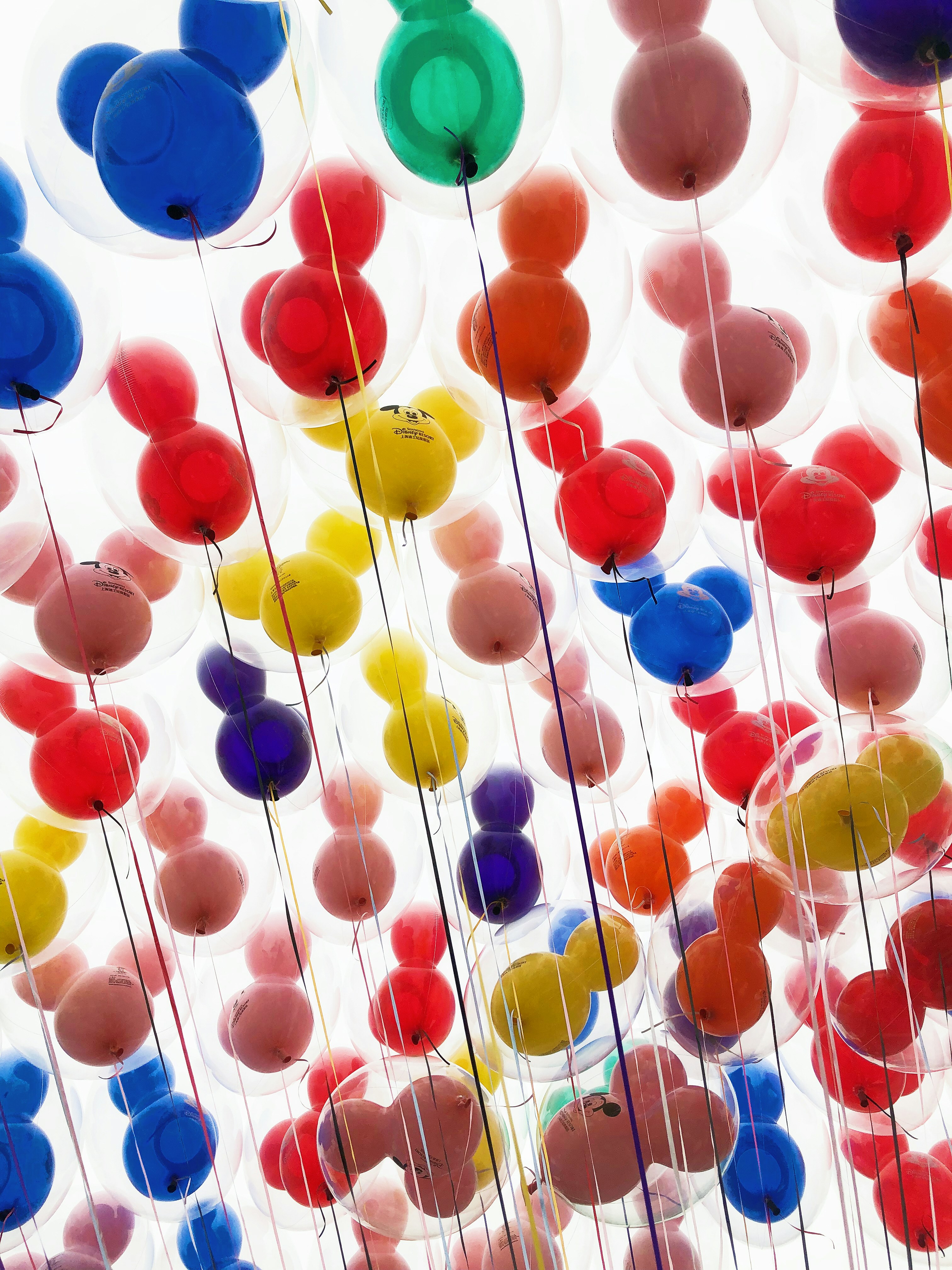 Foto Lote de globos de colores variados – Imagen Pelota gratis en Unsplash