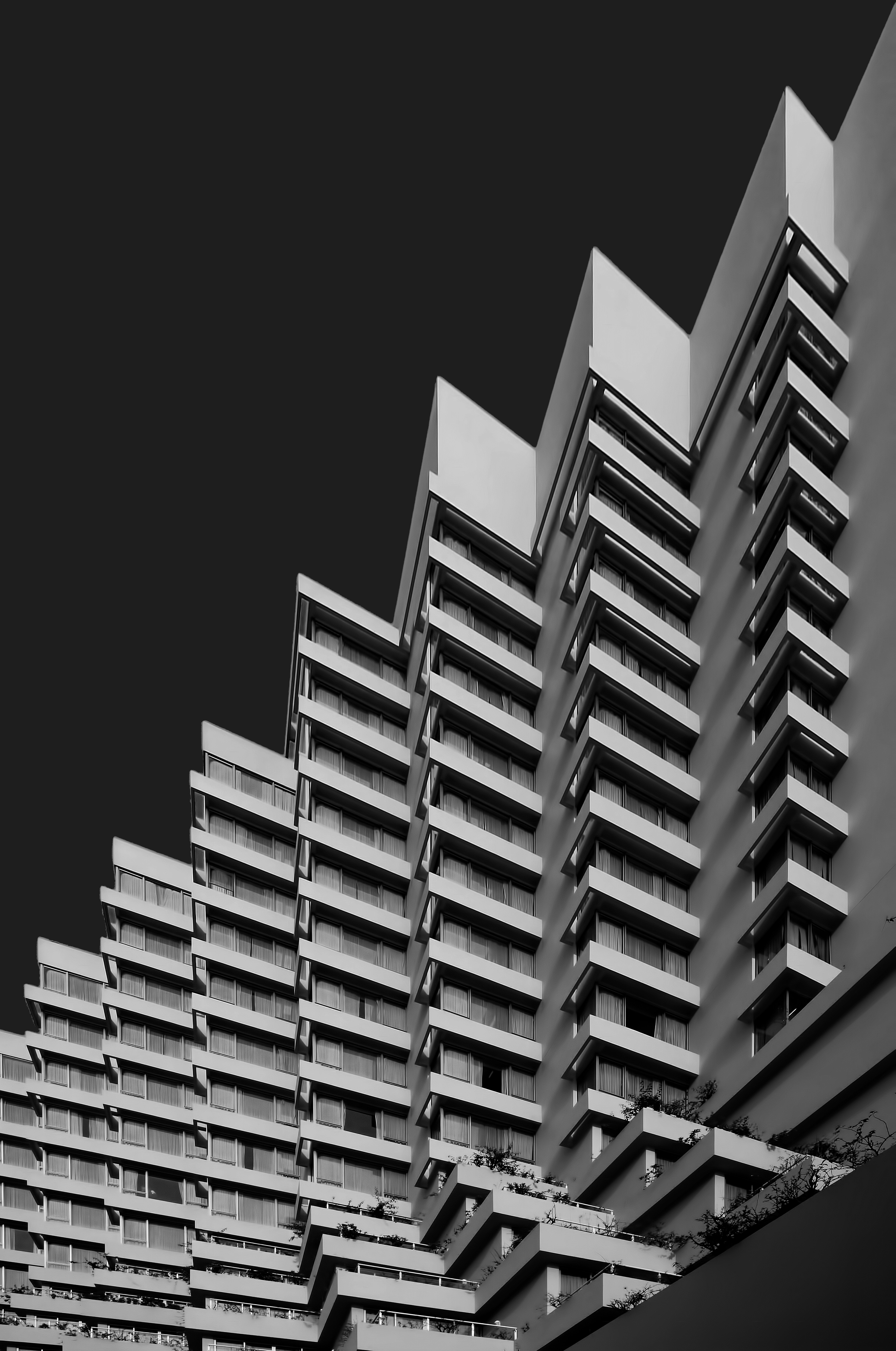 White buildin photo – Free Grey Image on Unsplash