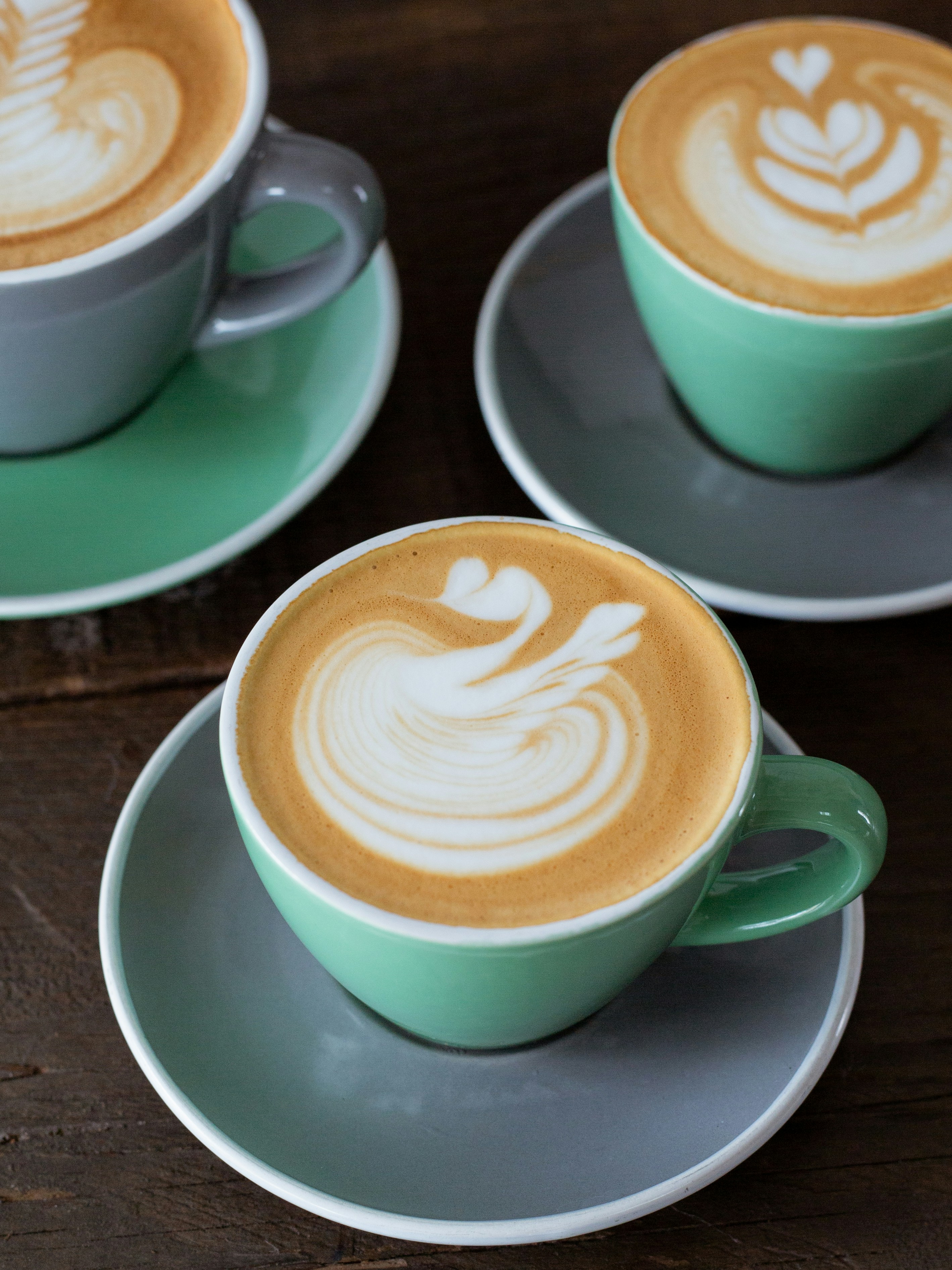 Three cup of coffee lattes with art photo – Free Coffee Image on Unsplash