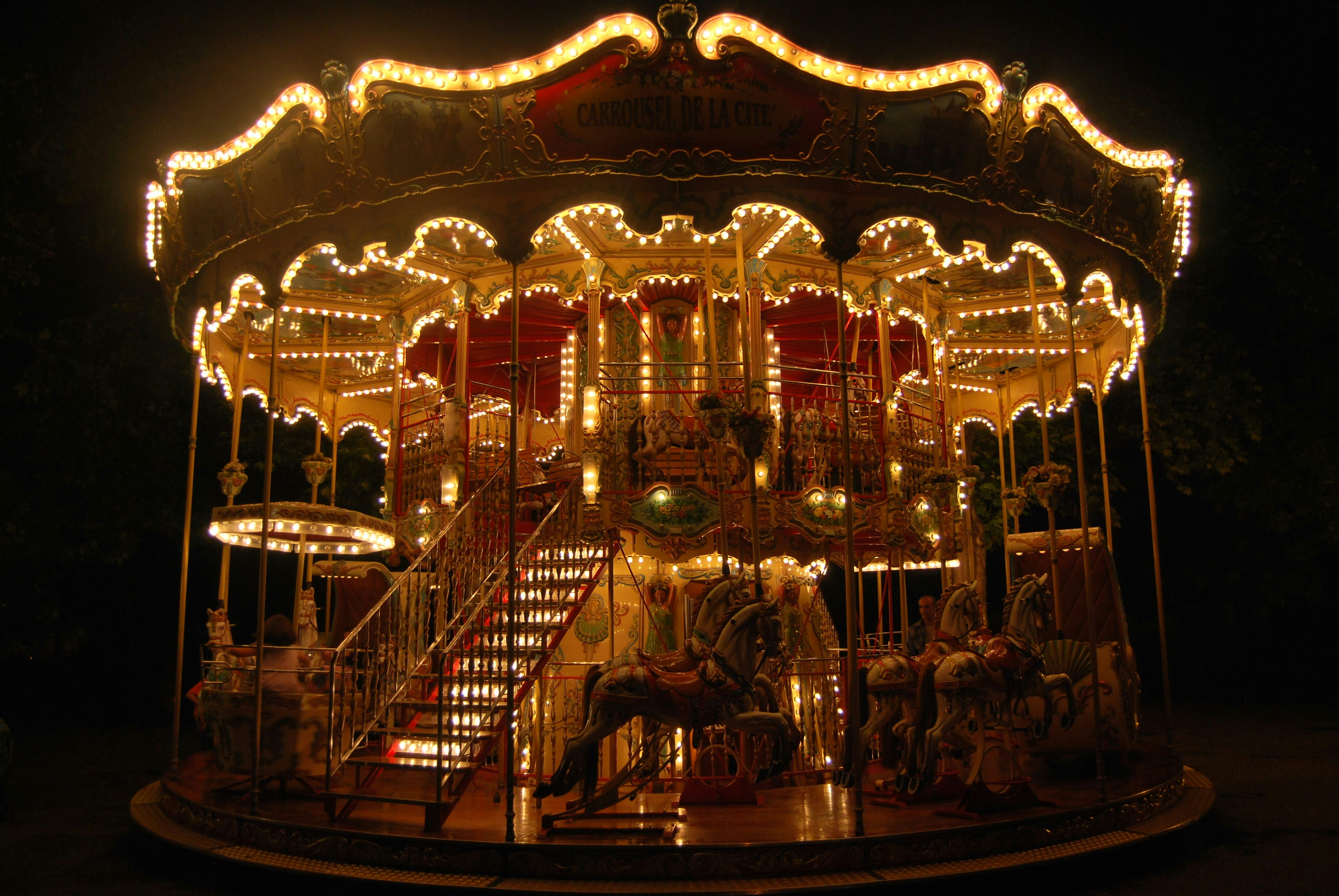 Best 100+ Carousel Pictures | Download Free Images on Unsplash