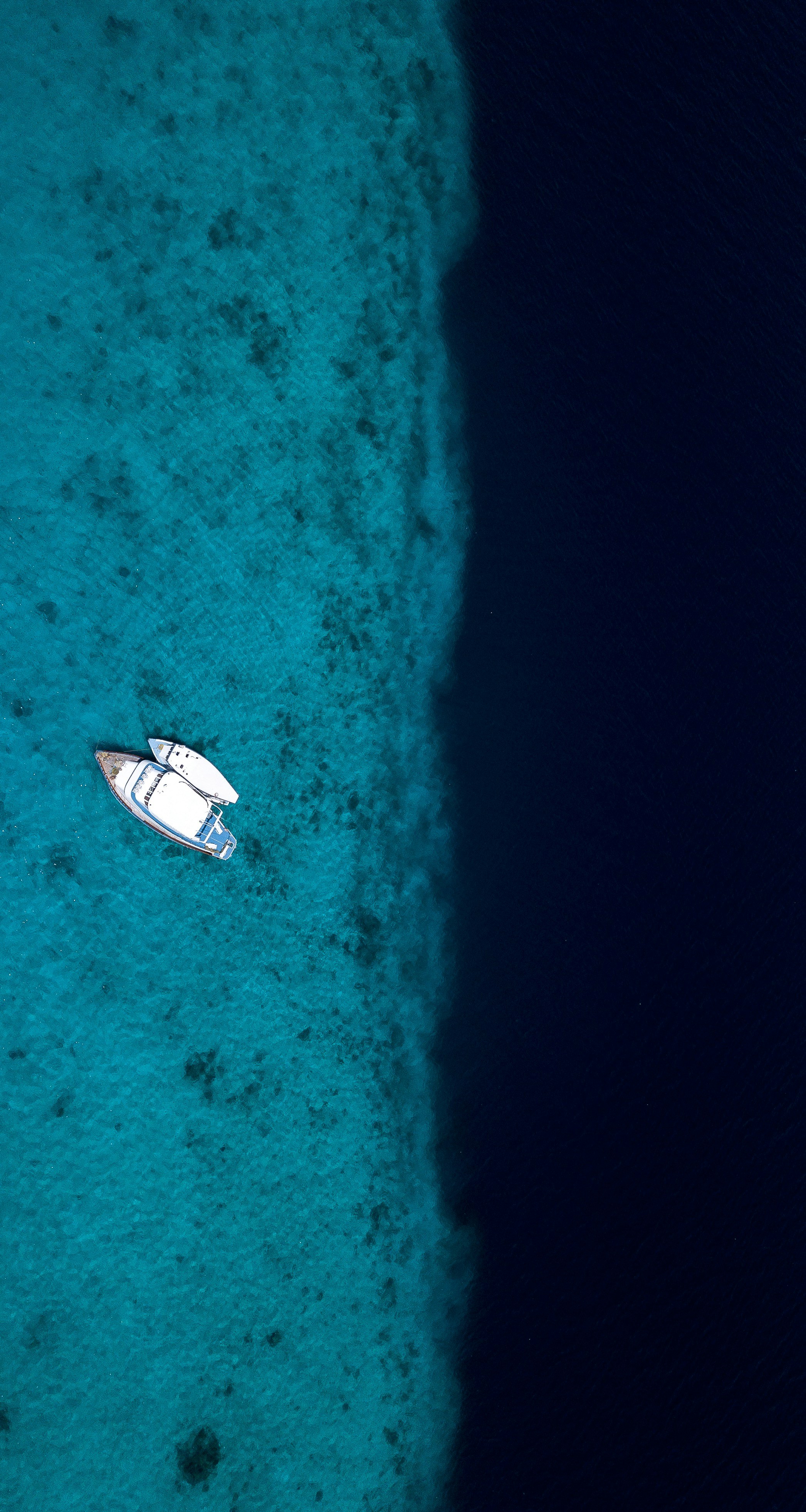 boat in the sea during daytime