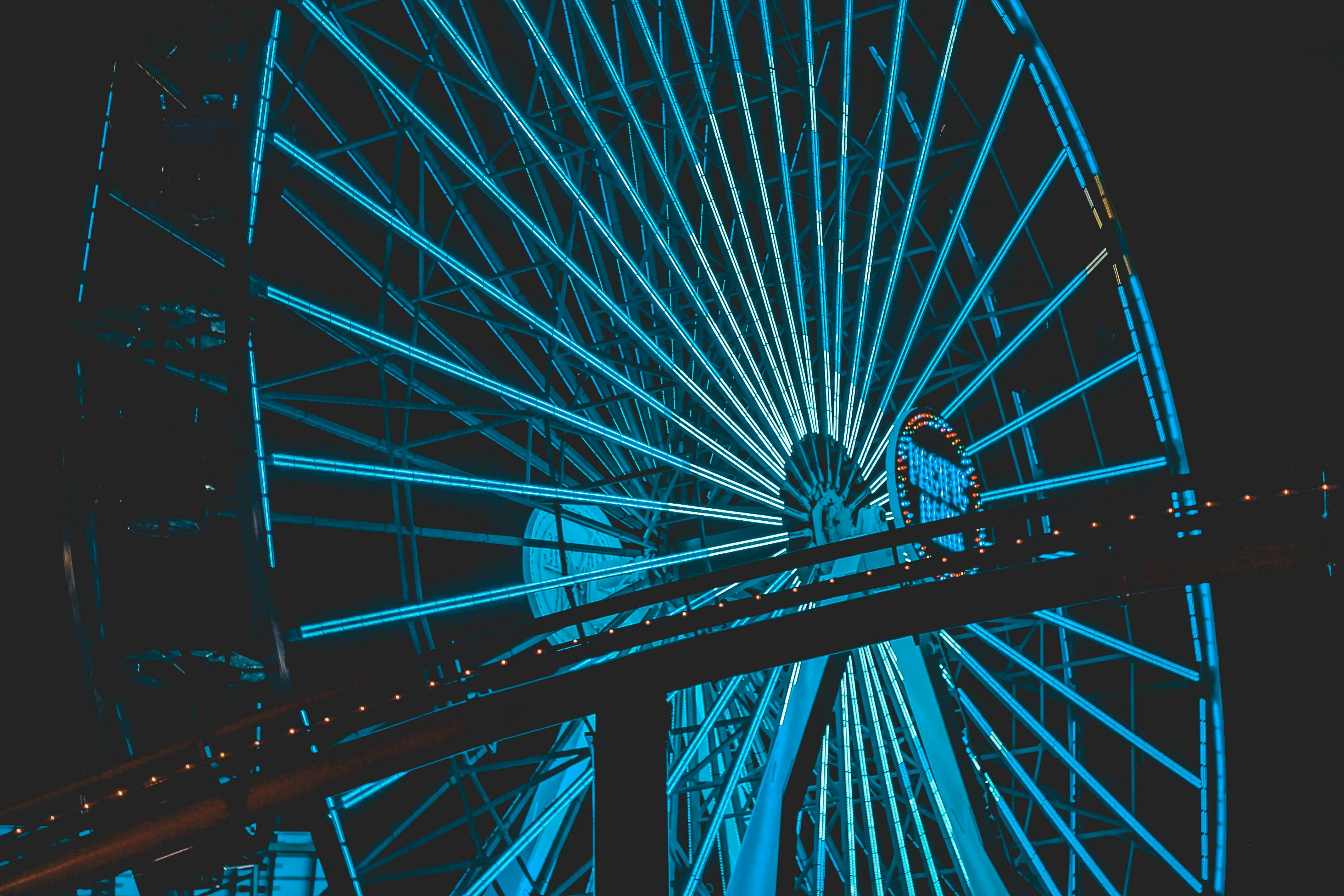 Blue Ferris wheel at night photo – Free Los angeles Image on Unsplash