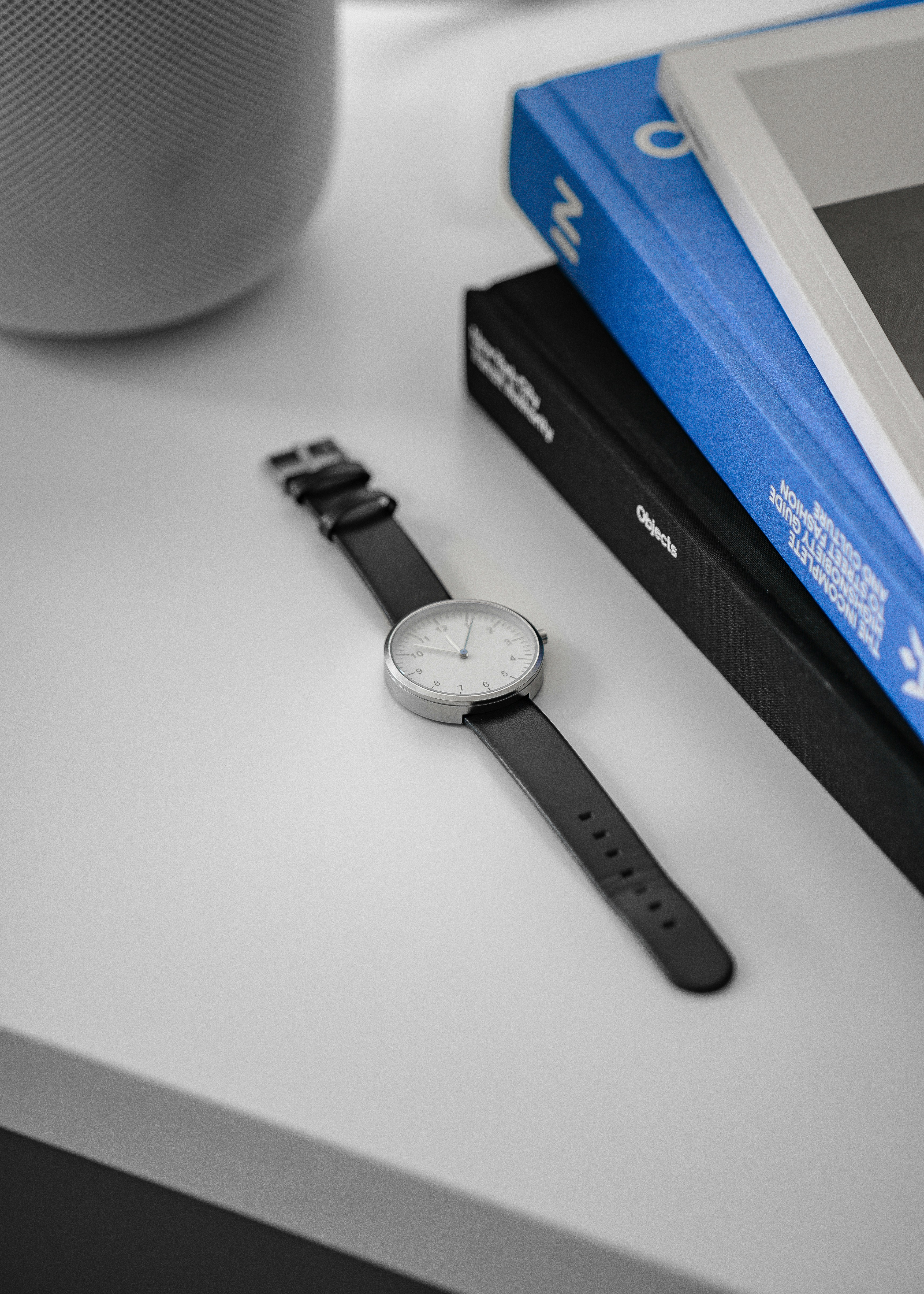 Round silver-colored analog watch with black rubber strap photo – Free ...