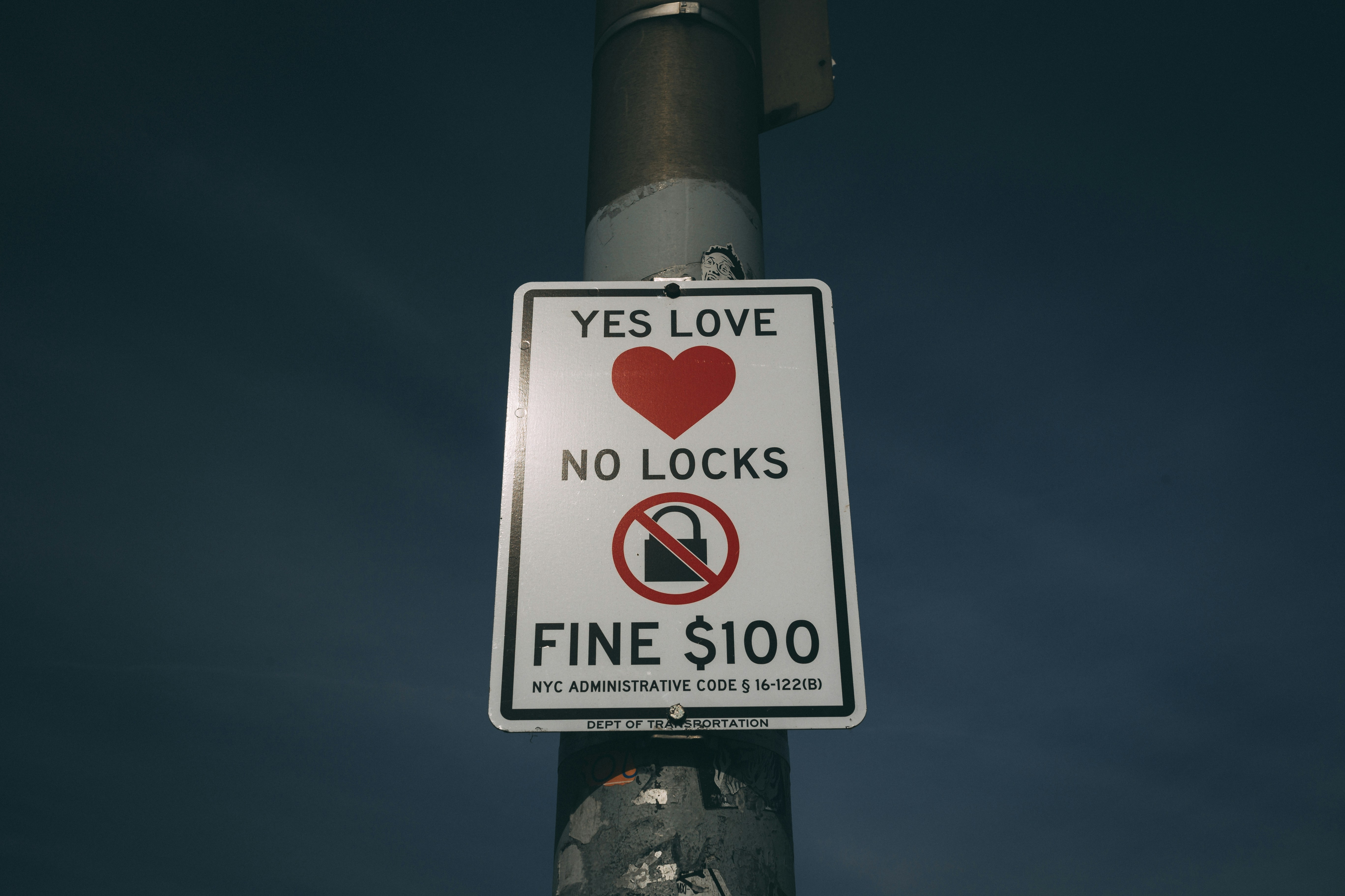 Yes love no locks fine signage photo – Free Love Image on Unsplash