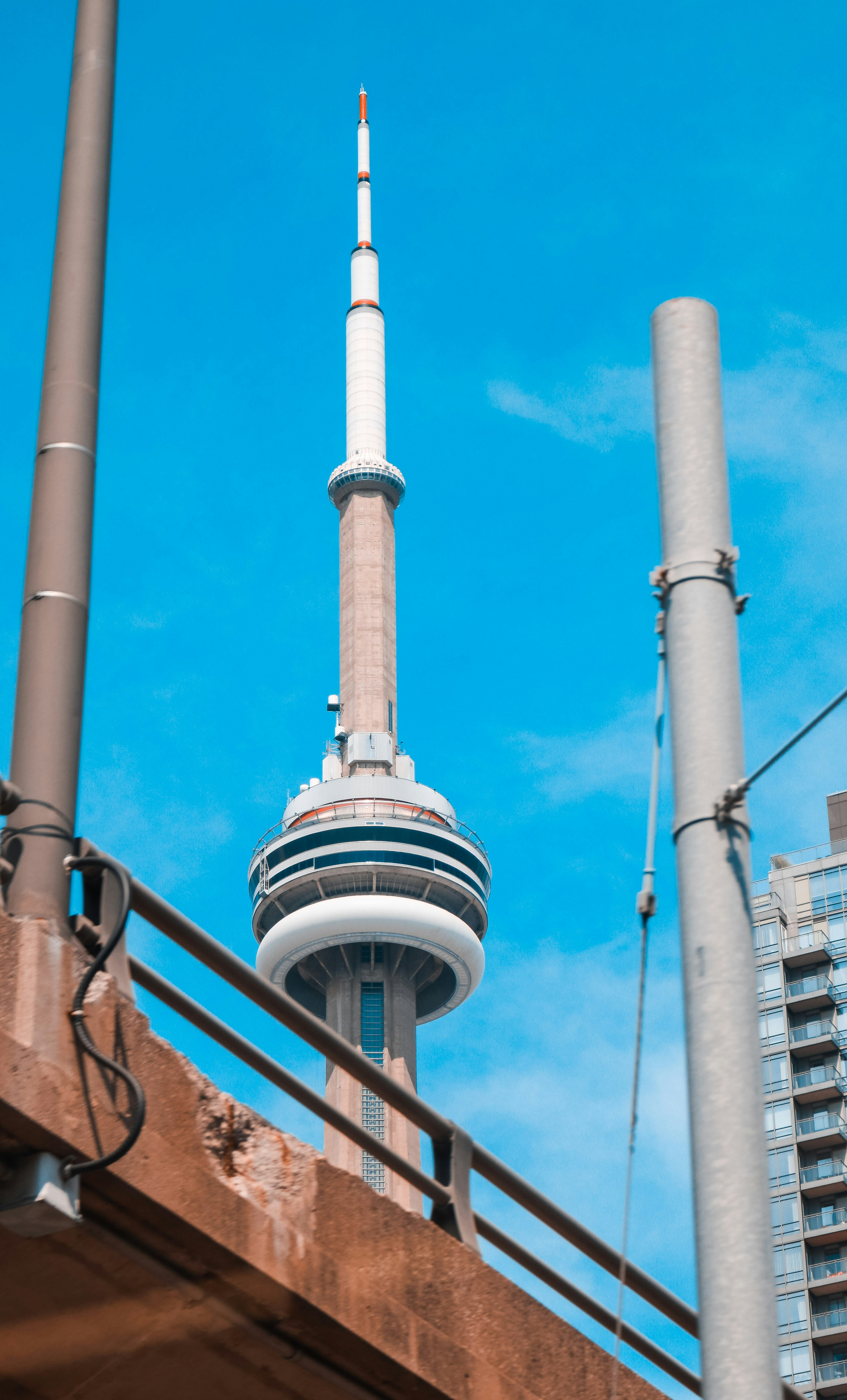 Space Needle building at daytime photo – Free Blue Image on Unsplash
