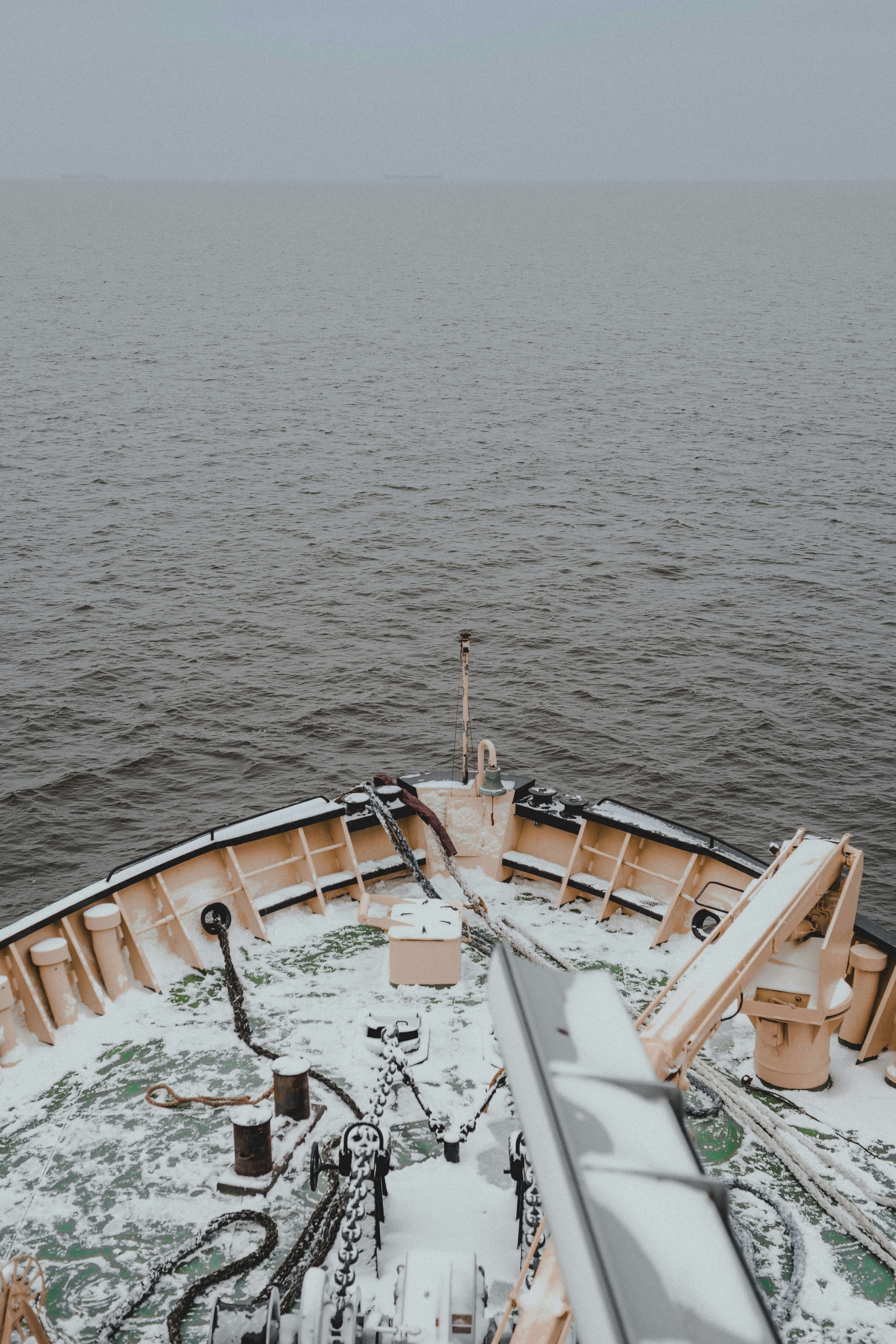 Brown ship on sea photo – Free Sea Image on Unsplash