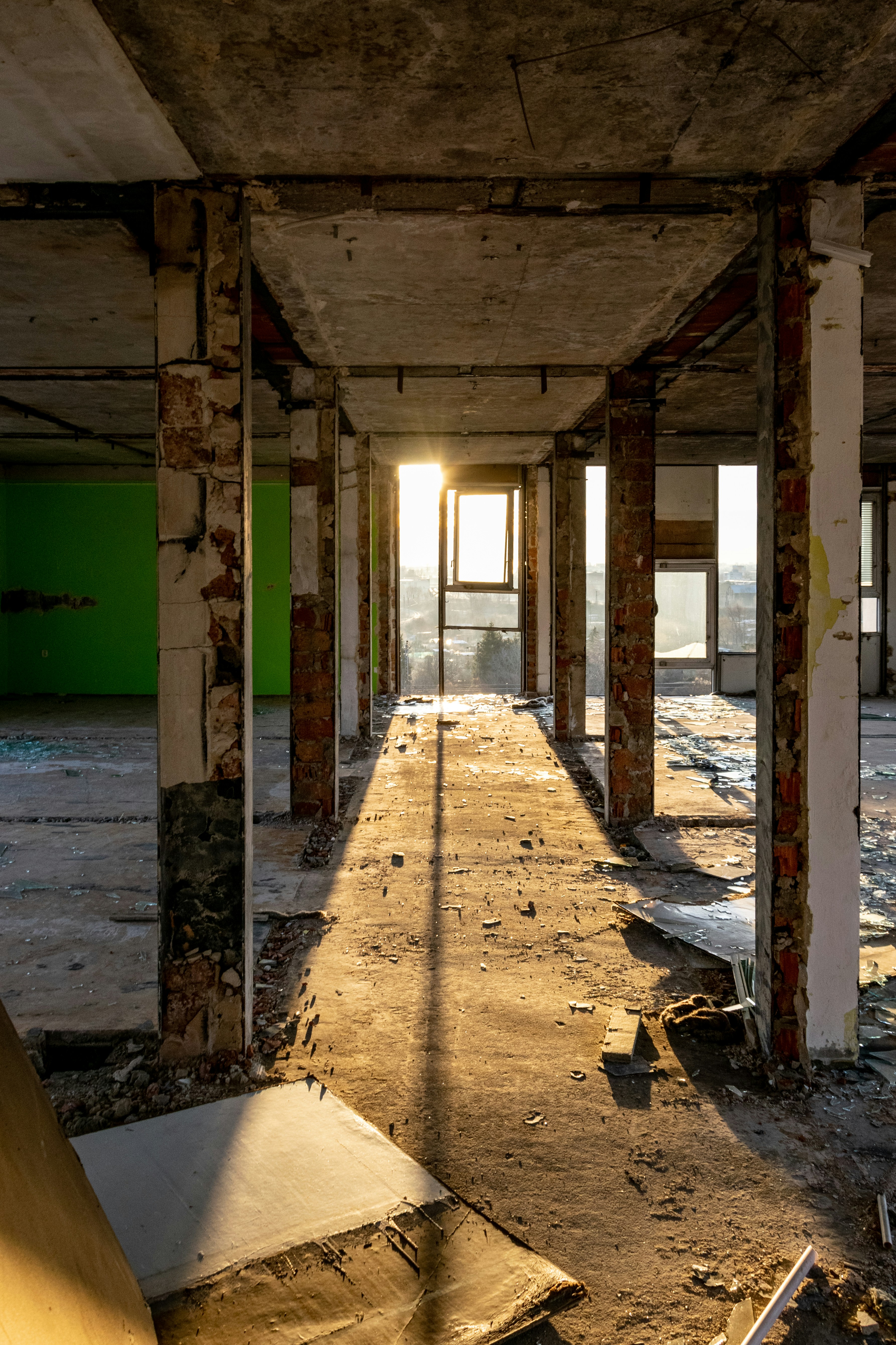 Destroyed Building Pictures | Download Free Images on Unsplash