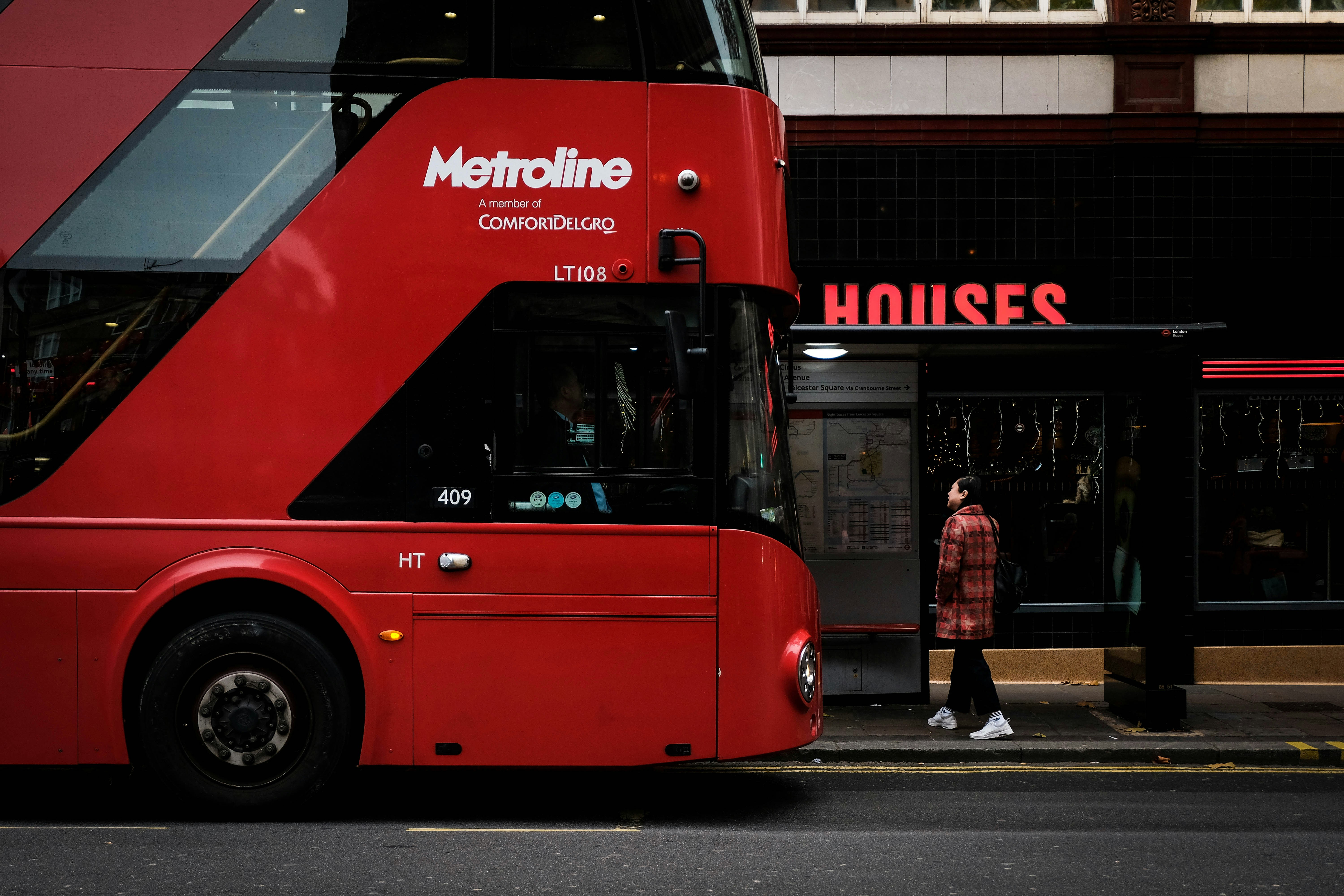 Red Metroline double decker bus on road photo – Free Red Image on Unsplash